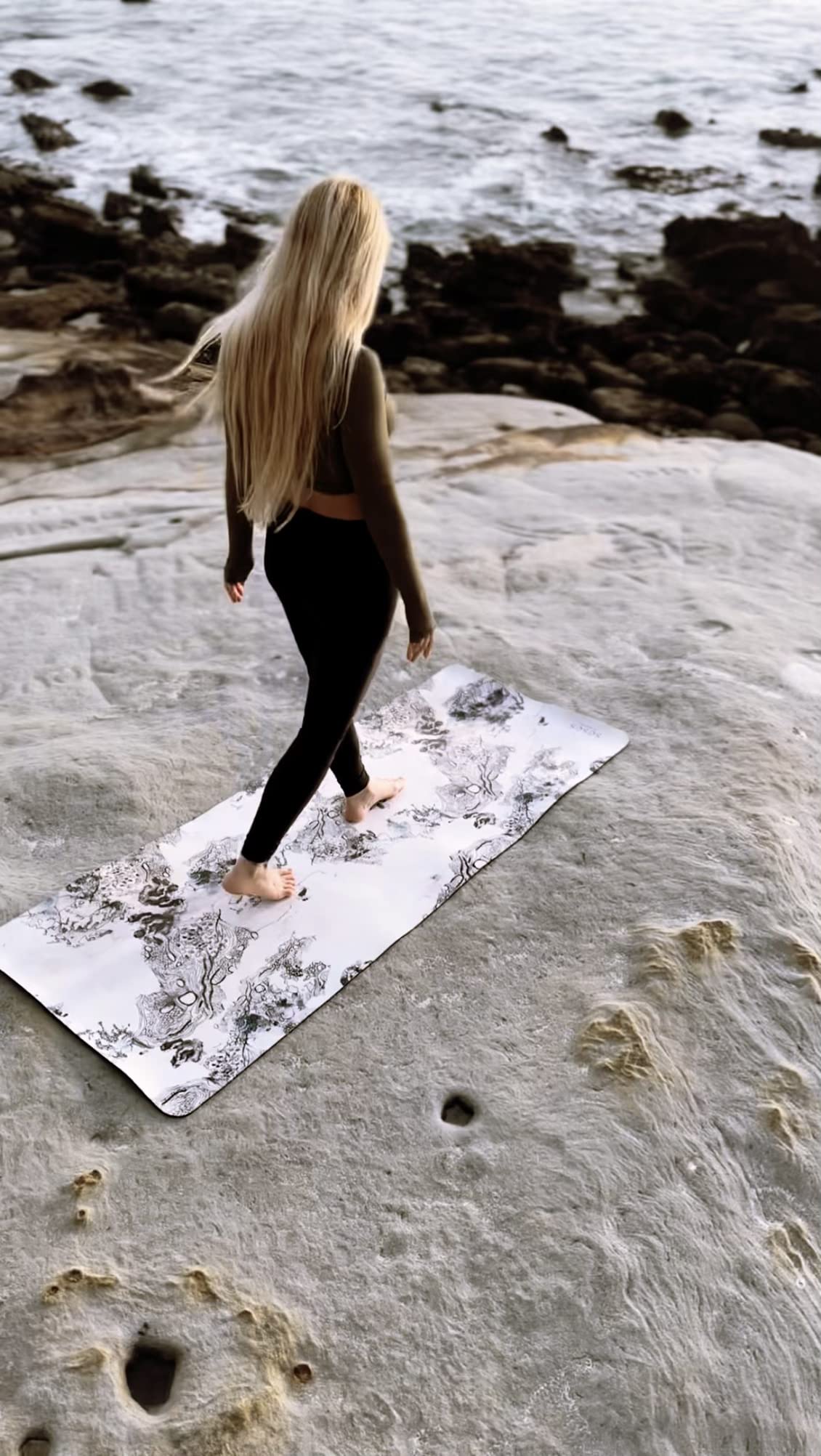 SESES UNDERWATER WORLD Vegan Suede Yoga Exercise Mat. Best for hot yoga, pilates
