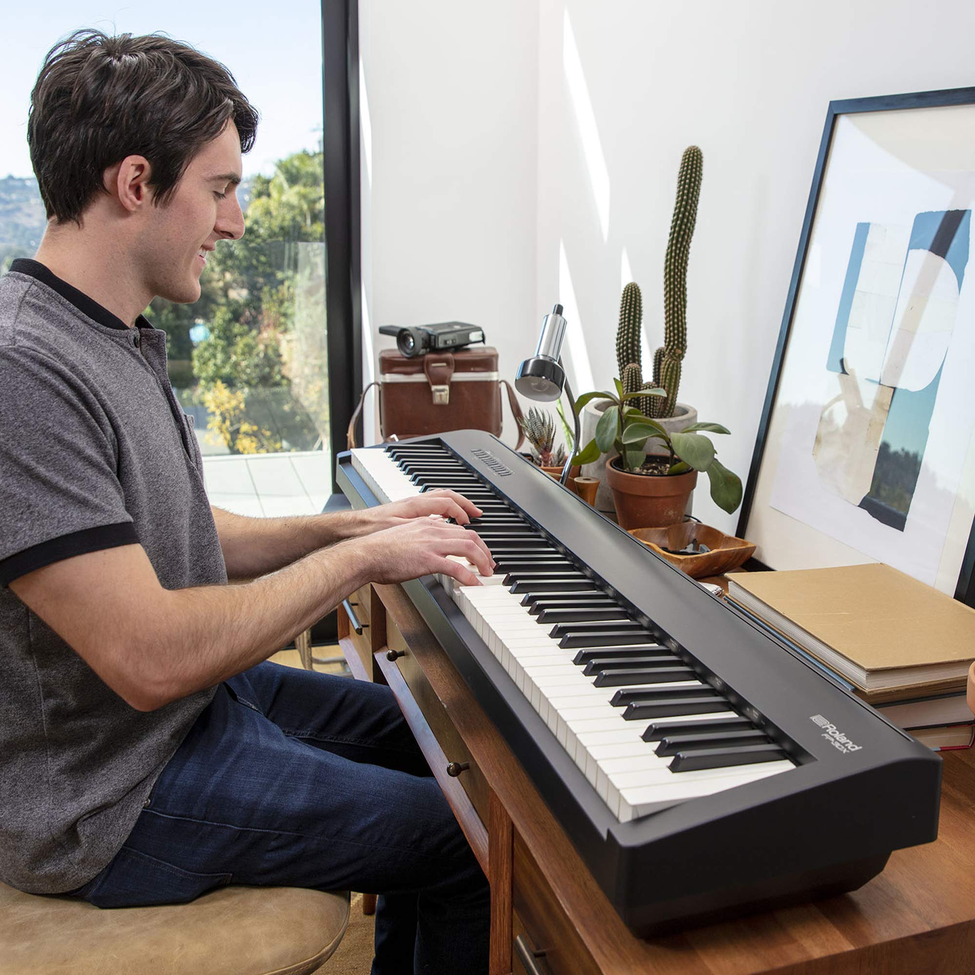 Roland FP-30X Digital Piano with Built-in Powerful Amplifier and Stereo Speakers. Rich Tone and Authentic Ivory 88-Note PHA-4 Keyboard for unrivalled Acoustic Feel and Sound. (FP-30X-BK), Black (Renewed)