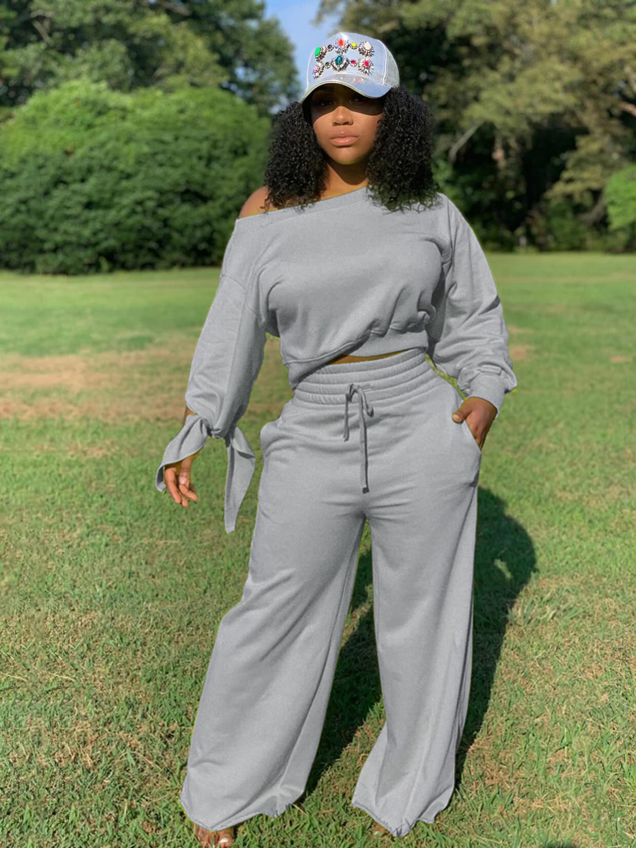 Molilove Women's Solid Sweatsuit Set 2 Piece Long Sleeve Pullover and Drawstring Sweatpants Workout Outfits Sets (Grey, M)