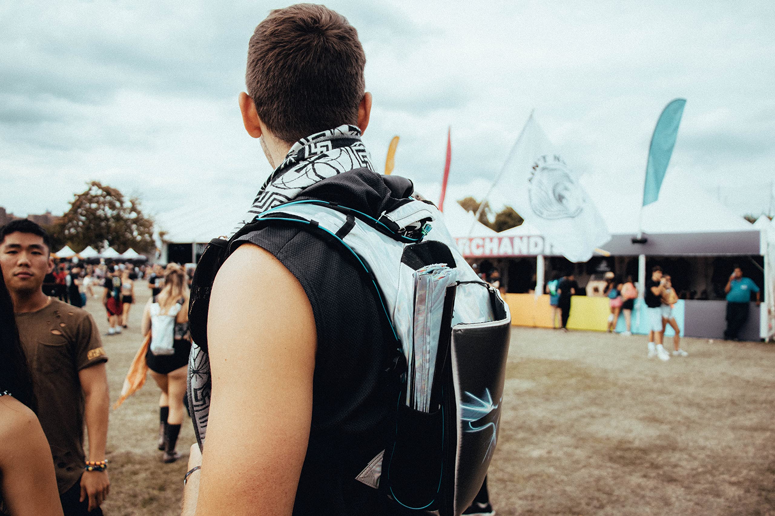 RaveRunnerĀ® Anti-Theft Hydration Backpack | Rave Hydration Pack, Festival Water Bag, Hydropack Rave, Hydration Pack EDC (Holographic)