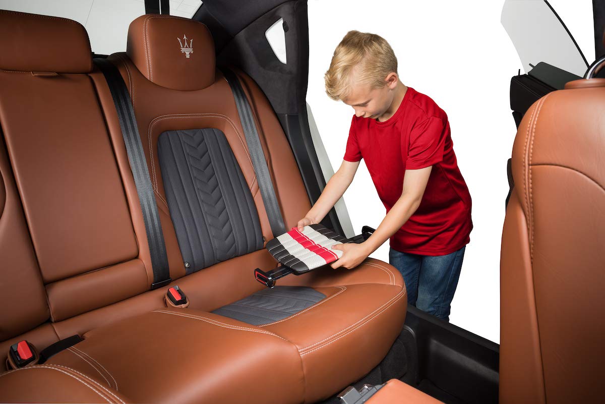mifold Sport The Luxury Grab-and-go car Booster seat Compact and Portable, Black