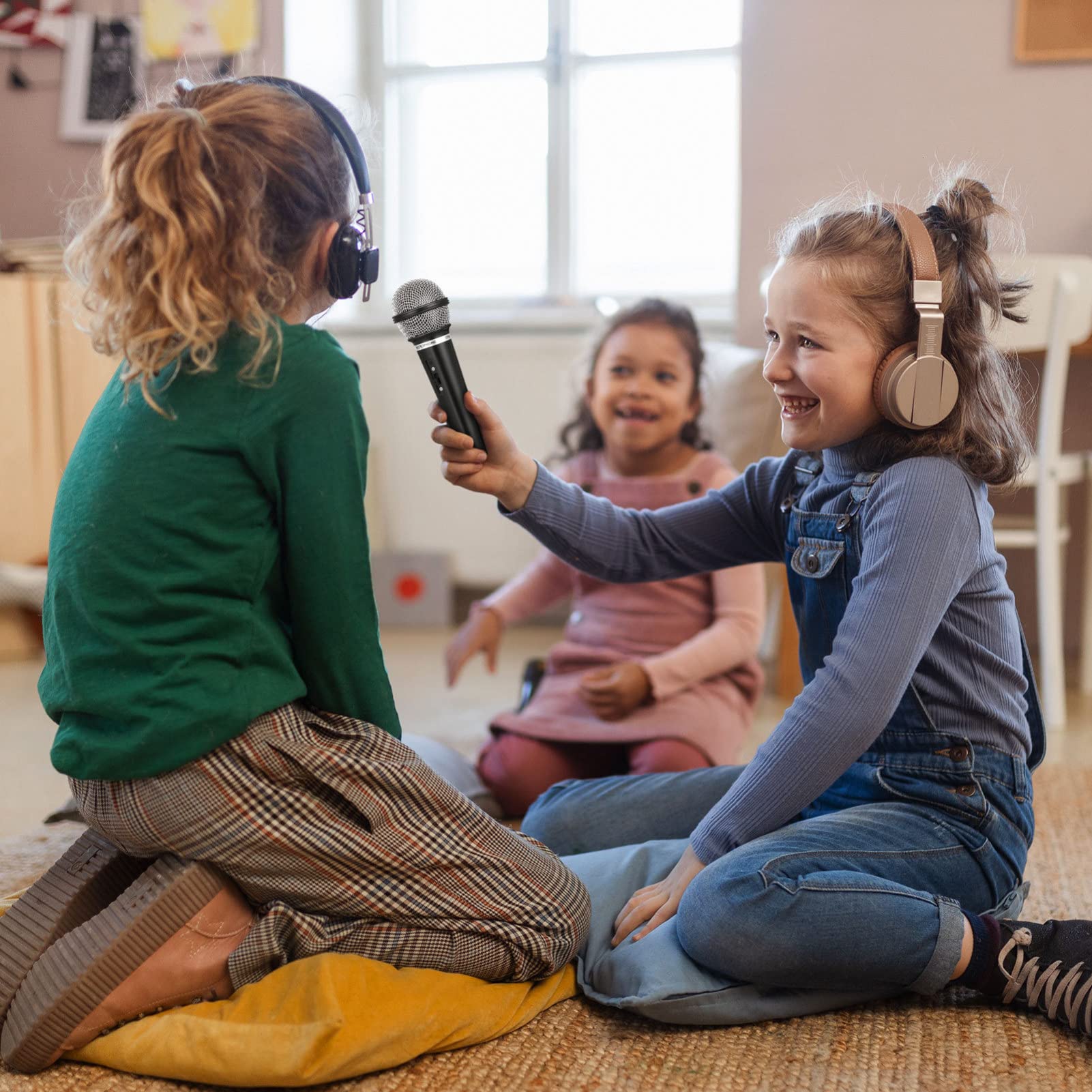 Zerodeko 1PC Plastic Microphone Model, Kids Microphone Pretend Microphone Toy, Fake Microphone Prop for Birthday Party Favors Pretend Play or Performance Costume Prop