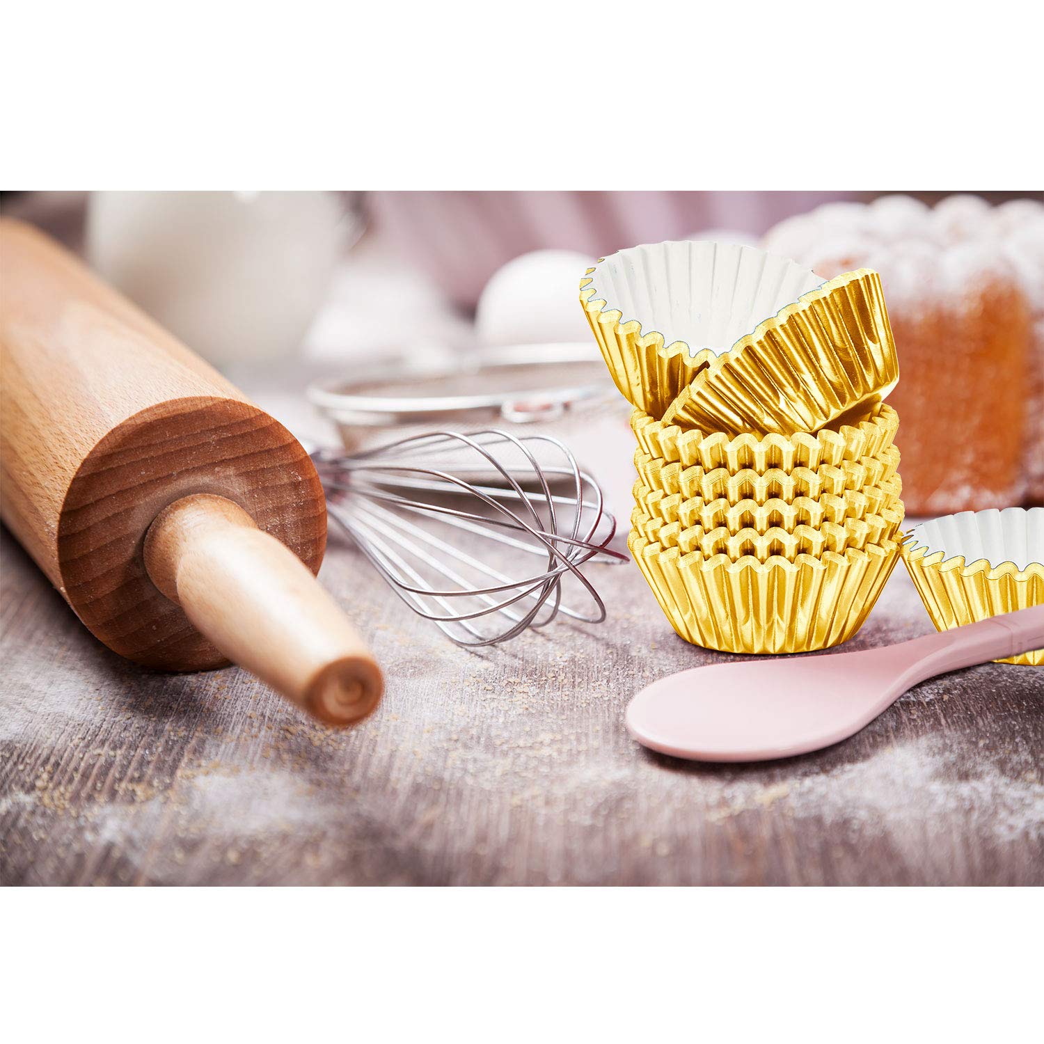 Sumind 400 Pieces Cupcake Liners Mini Foil Metallic Liners Muffin Paper Cases Baking Cups Wrapper Colored Cupcake Chocolates Making for Holiday Wedding Party Baby Showers(Gold)