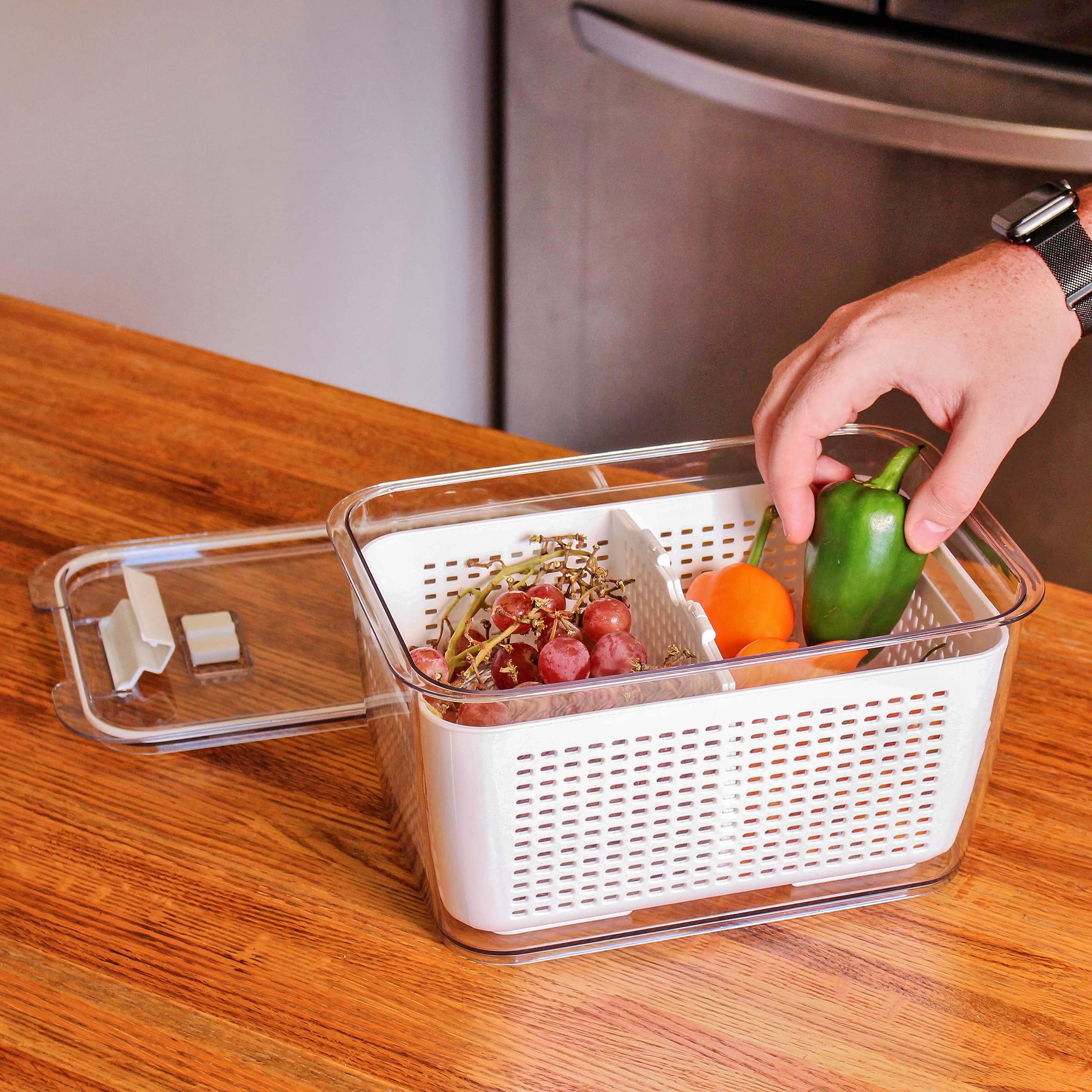 Spec101 Plastic Food Storage 10in - Kitchen Strainer Container with Lid, Large Fridge Containers for Fruits, Vegetables