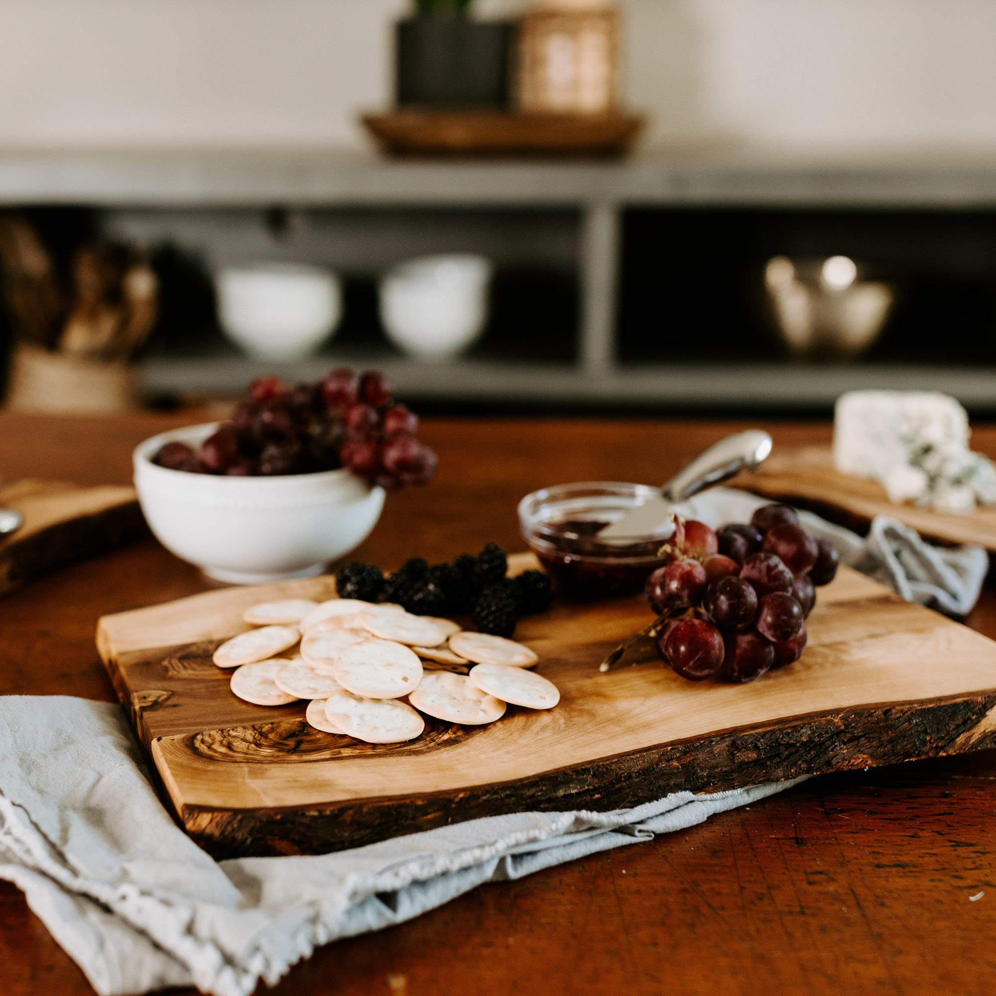 Tramanto Farmhouse Wooden Serving Board with Bark, Rustic Olive Wood Platter 15 x 10 Inch