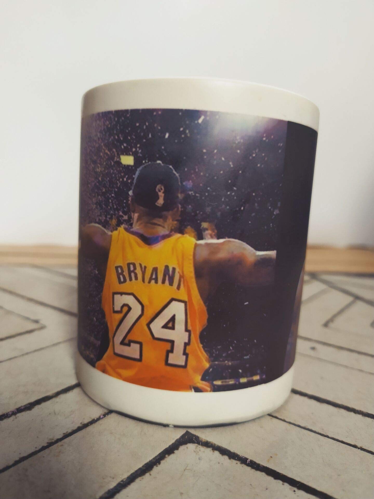 Mug color changing magic cup hot water display photo cup color changing magic cup salutes 24 MVP, adding hot water will change Mug souvenir gift office home coffee cup