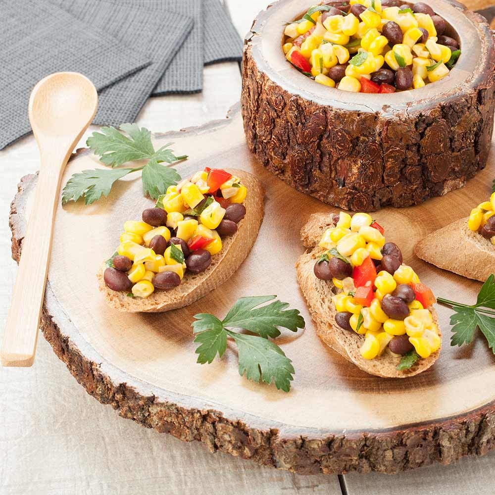 Restaurantware 9 Inch x 9 Inch Acacia Serving Board 1 Round Wood Platter With Bark - Varnished With Bark Edges Small Natural Acacia Rustic Chopping Board For Meats And Cheeses