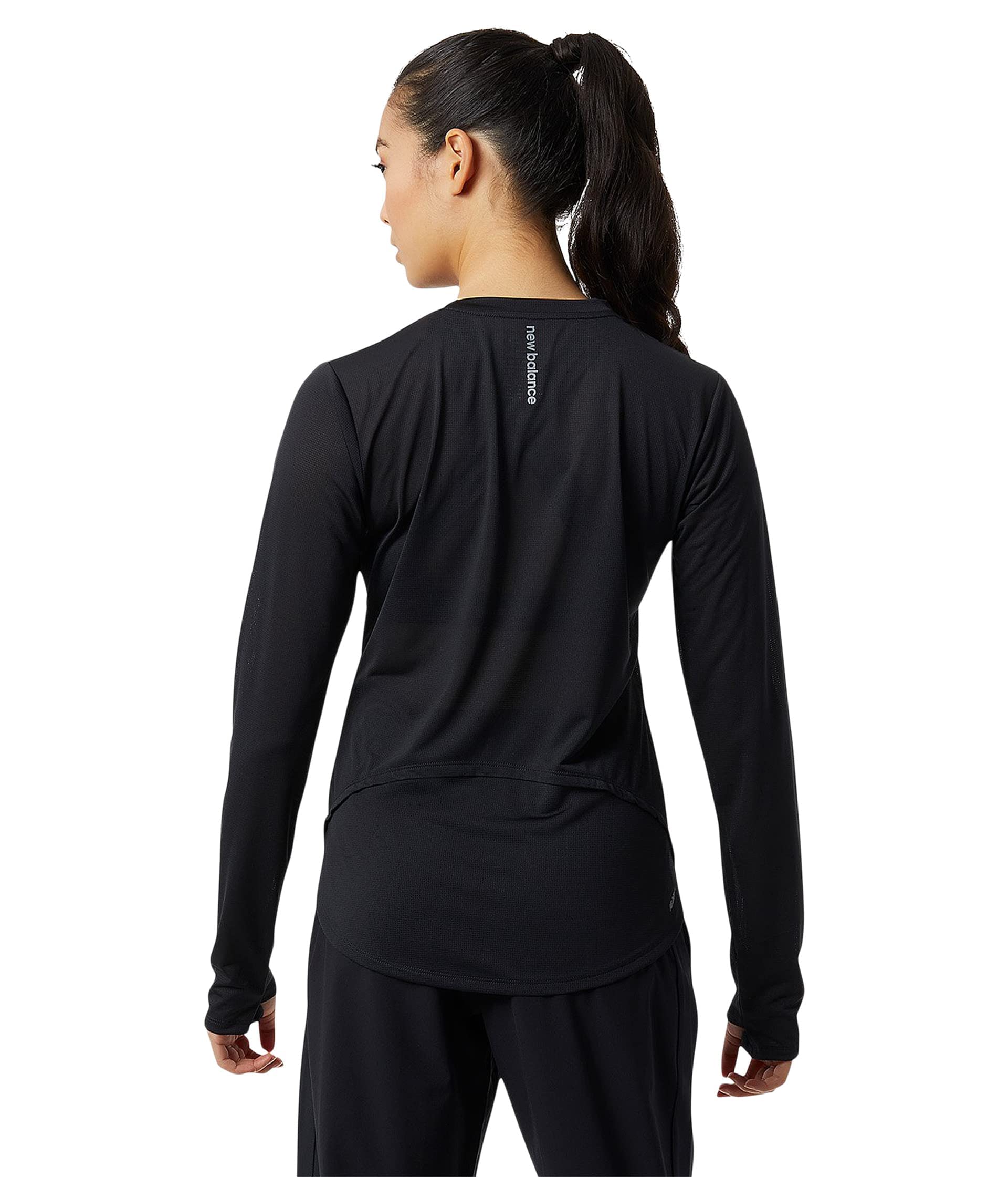 New Balance Women's Accelerate Long Sleeve 22, Black, Medium
