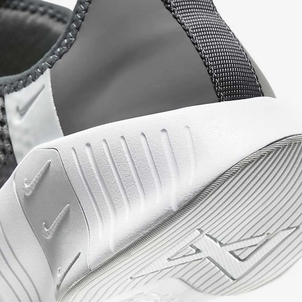 NIKE Men's Free Metcon 3 Soccer Shoe, Iron Grey/Particle Grey-Pure Platinum, 10