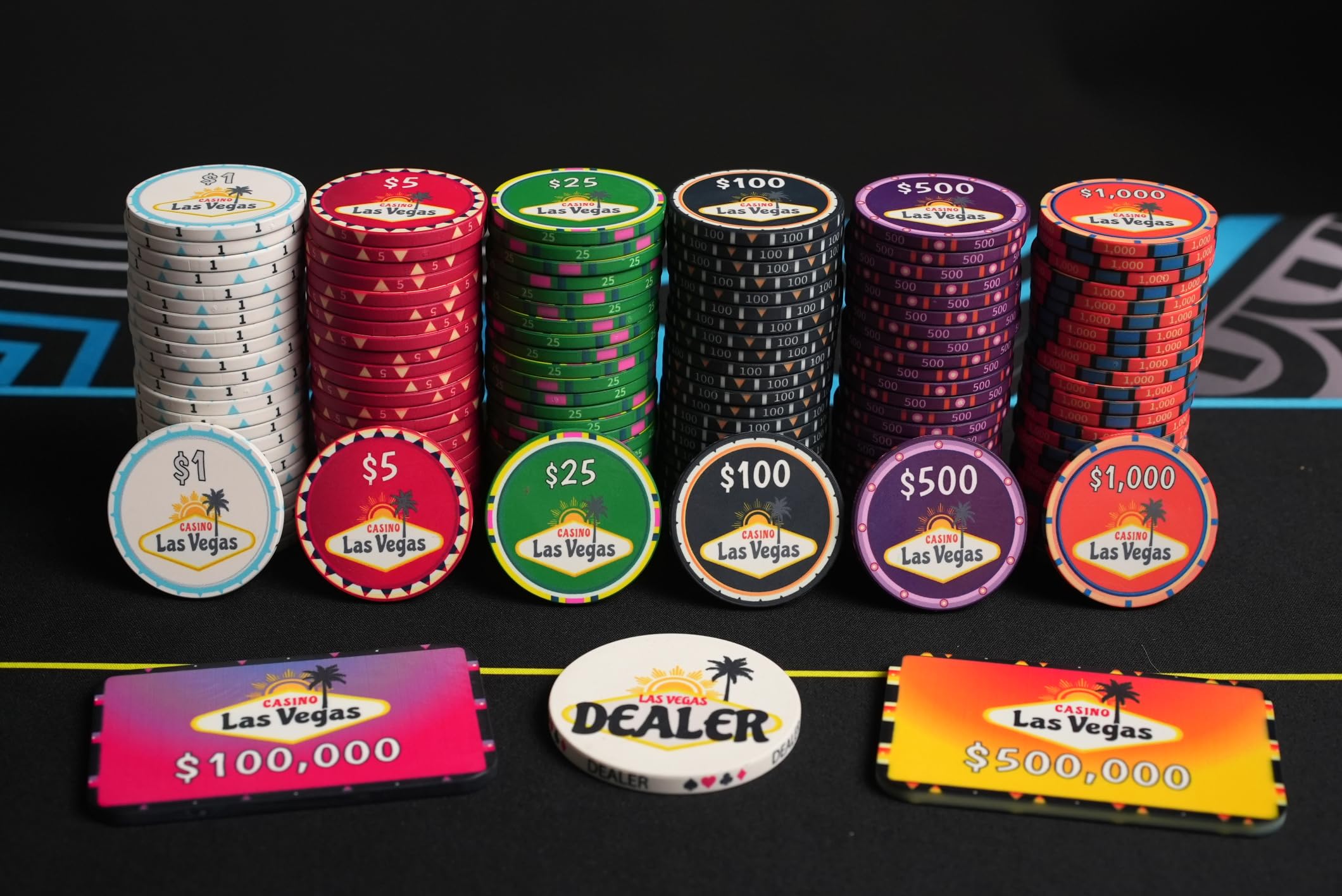 Vegas Chip Ceramic Poker Chip Set for Texas Hold'em - 500-Piece Poker Ceramic Kit, 10-Gram Poker Chips, Durable & Long-Lasting Numbered Casino Chips - Includes Black Aluminum Case