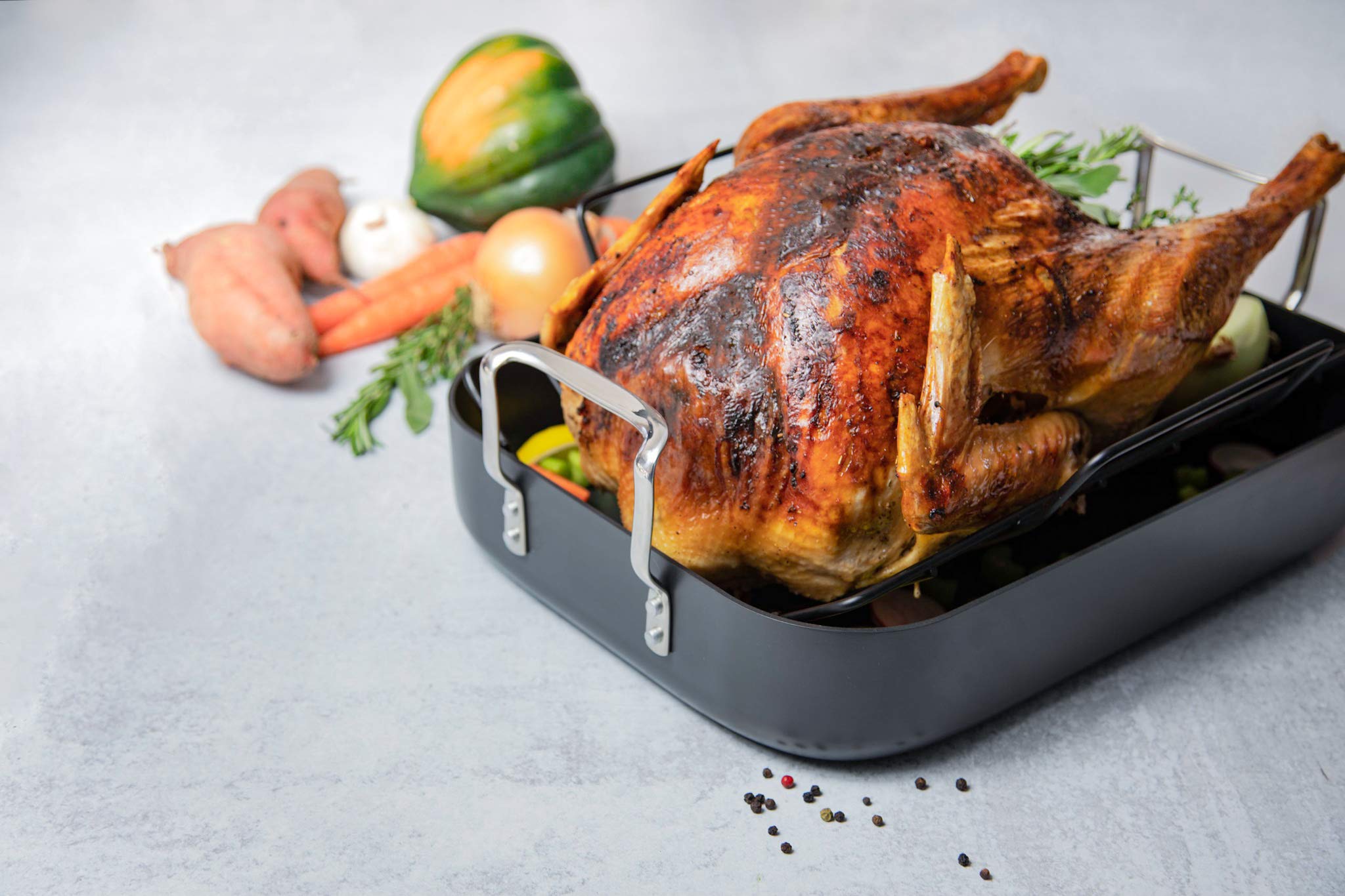 Turkey Roasting Pan, By Kook, Hard Anodized Roaster, Non stick, with Metal Rack and Stainless Steel Handles, 17 Inches from Handle to Handle (Grey)