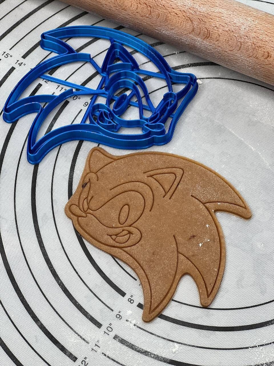 Sonic Head Cookie Cutter & Mold 4.75β inches Produced by 3D Kitchen Art