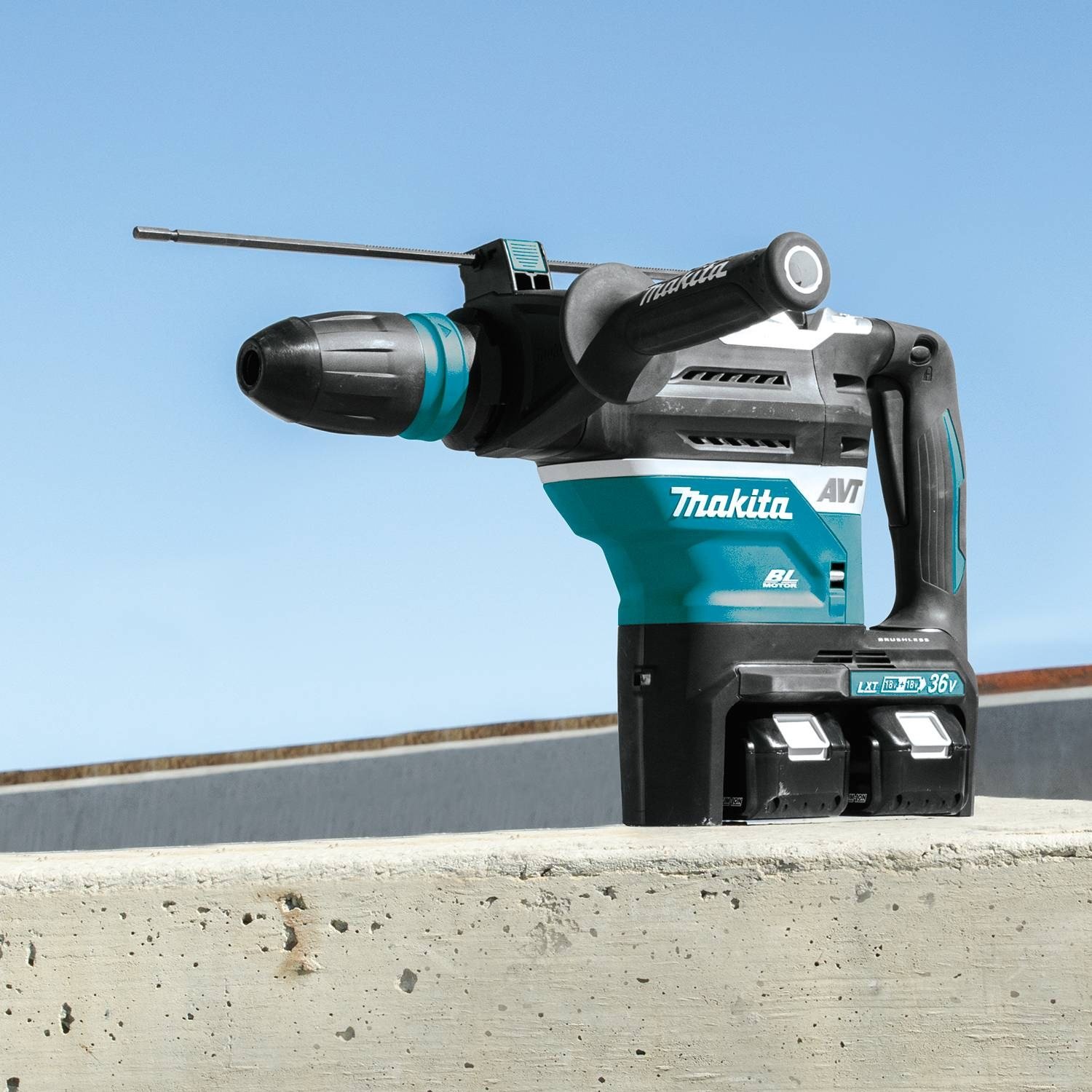 Makita XRH07PTU 18V x2 LXT Lithium-Ion (36V) Brushless Cordless 1-9/16" Advanced AVT Rotary Hammer Kit, Accepts Sds-Max Bits, Aws (5.0Ah)