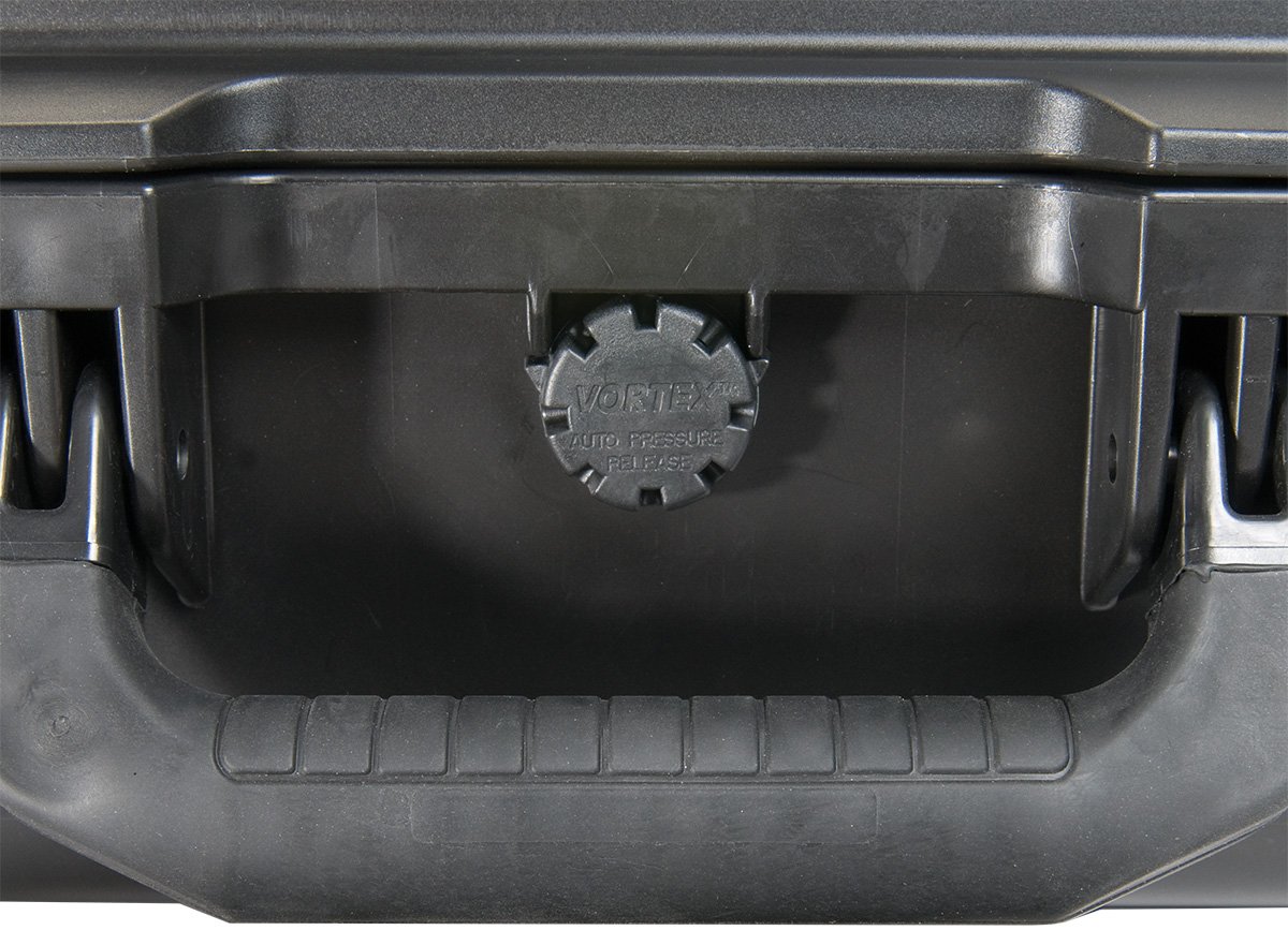 Pelican Storm iM2200 Case With Foam (Black) (IM2200-00001)