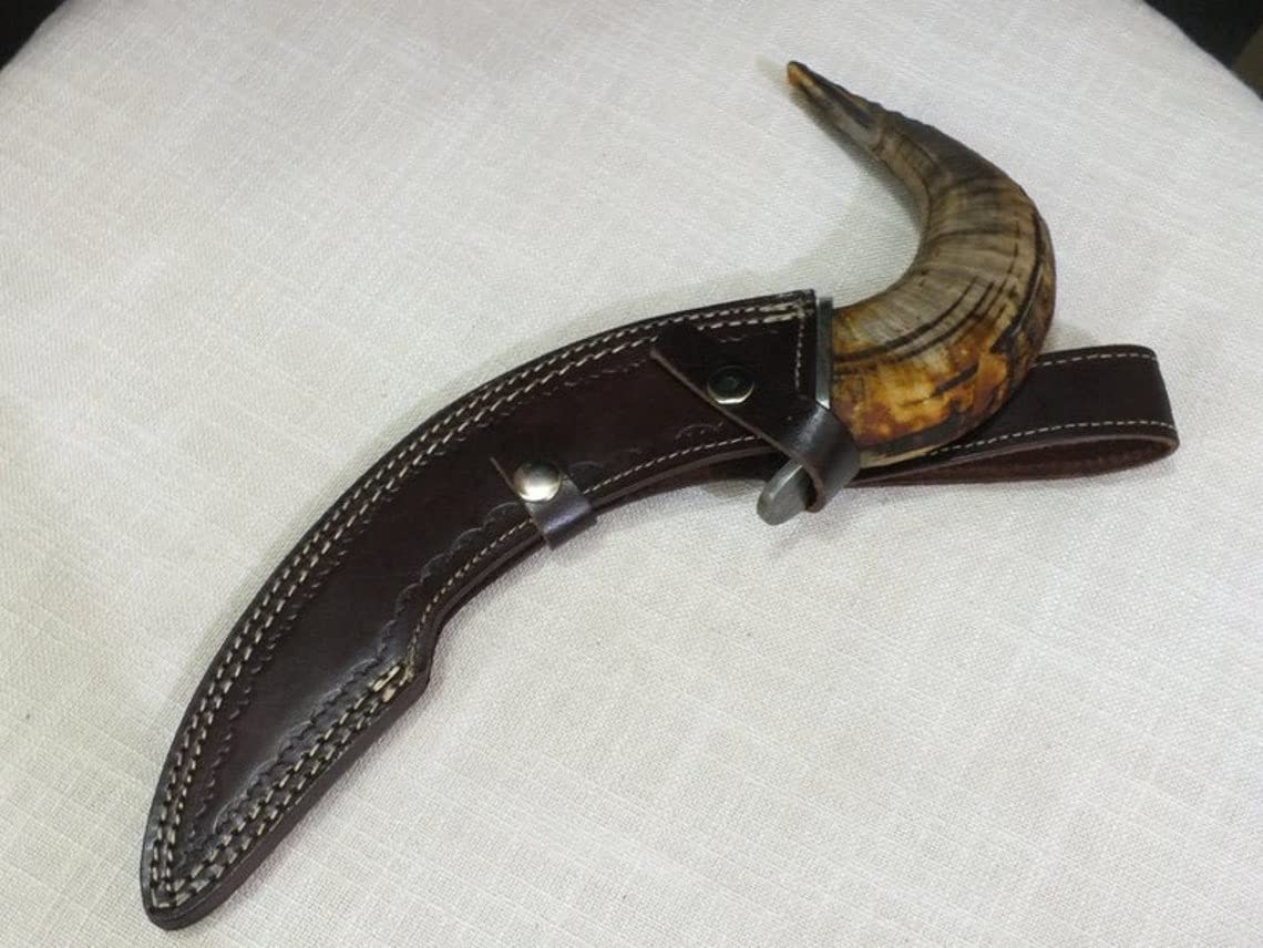 PSK73 - Handmade Damascus Knife Hunting knife 100% Handmade Damascus, Handle Ram Horn