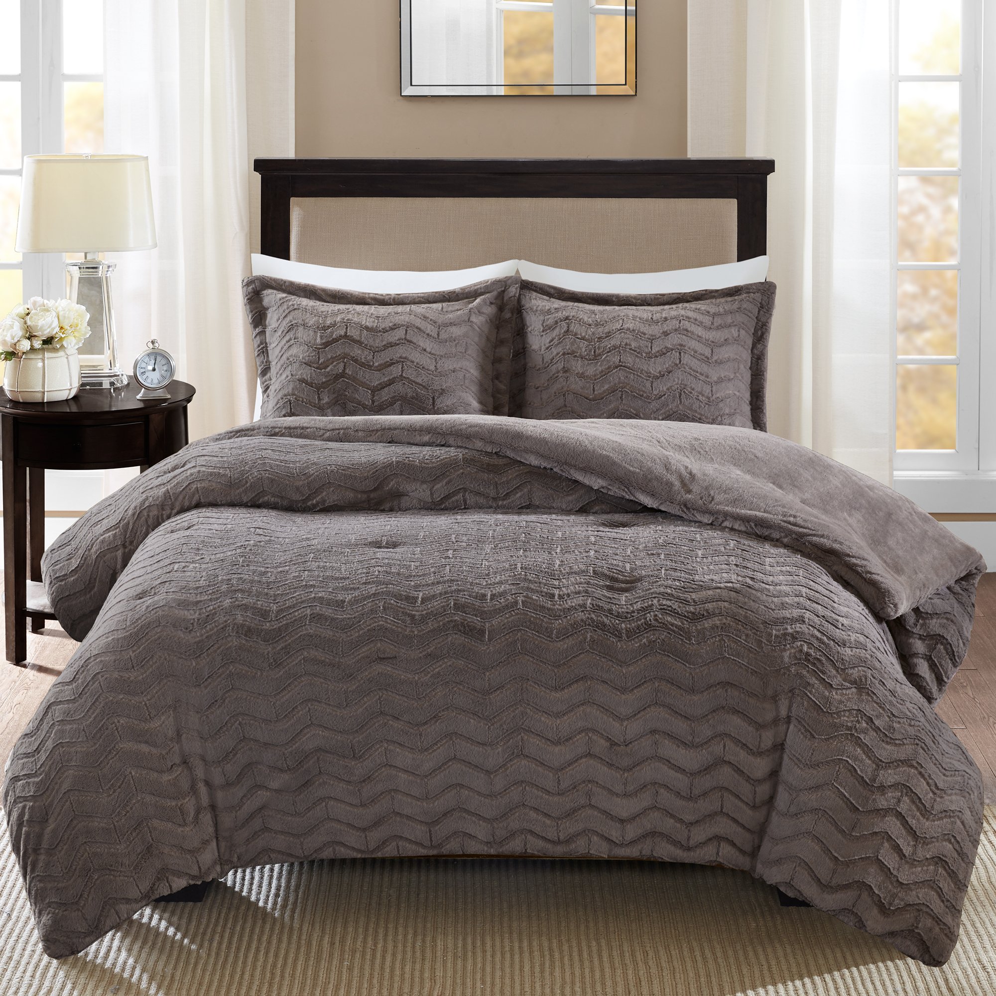 Madison Park Sloan Plush Down Alternative Brushed Chevron Pattern Mini Set-Including Comforter and Shams, King/Cal King, Grey