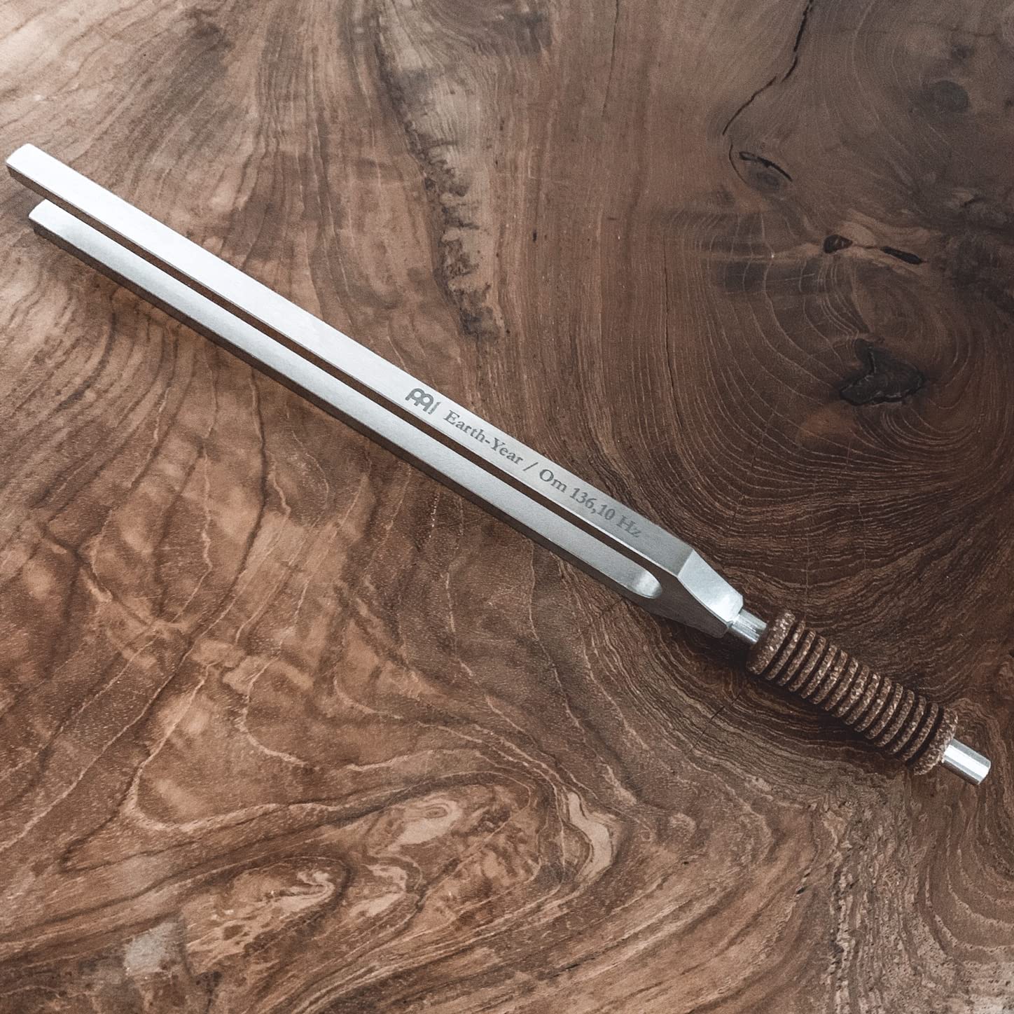 Planetary Therapy Tuning Fork (Earth) with Exact Pitch and Frequency β MADE IN GERMANY β For Meditation, Sound Healing and Yoga, 2-YEAR WARRANTY