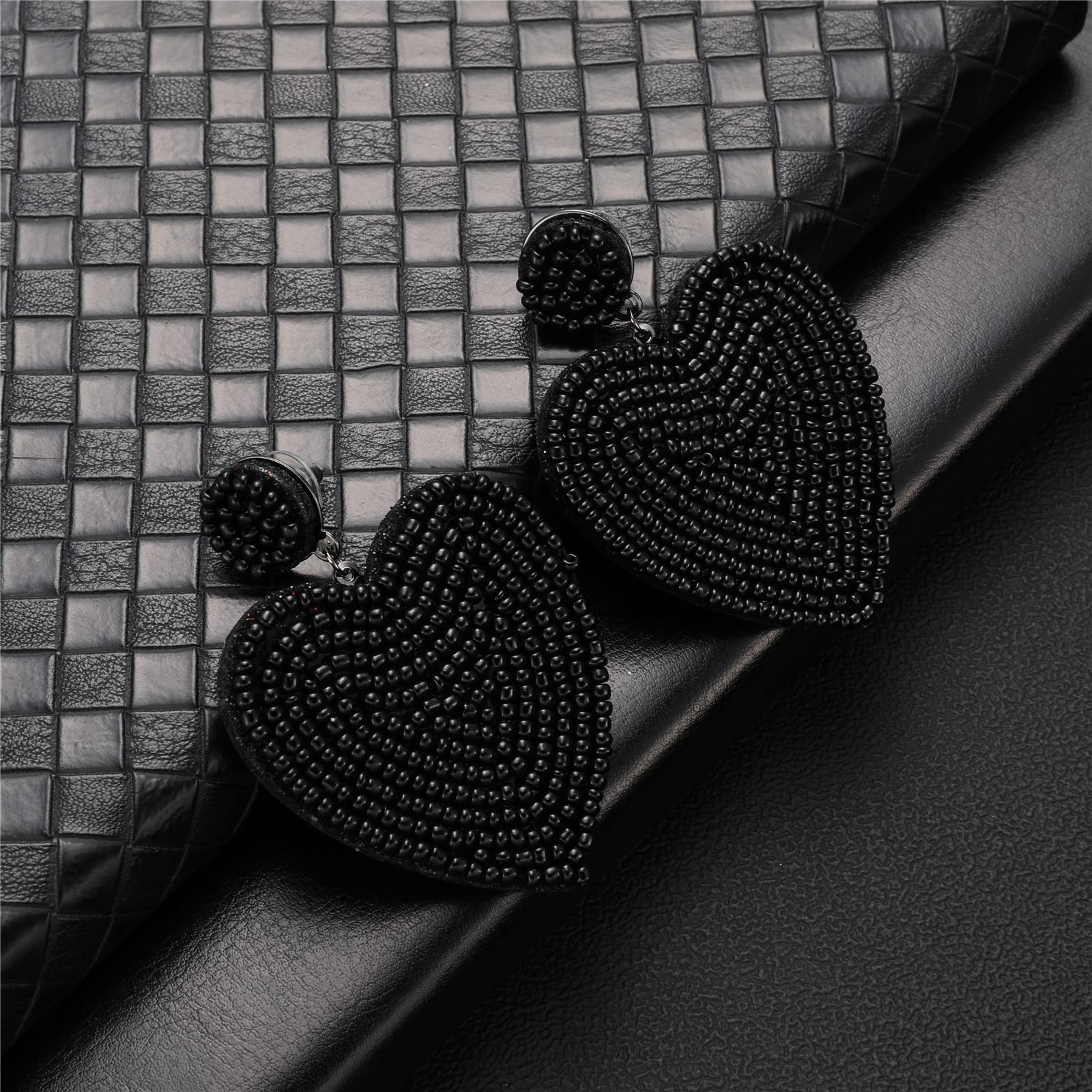 Statement Beaded Heart Earring Y2K Style Hand-craft Monochrome Seed Beads Bold Heart Pendant Earring (BLACK EARRING)