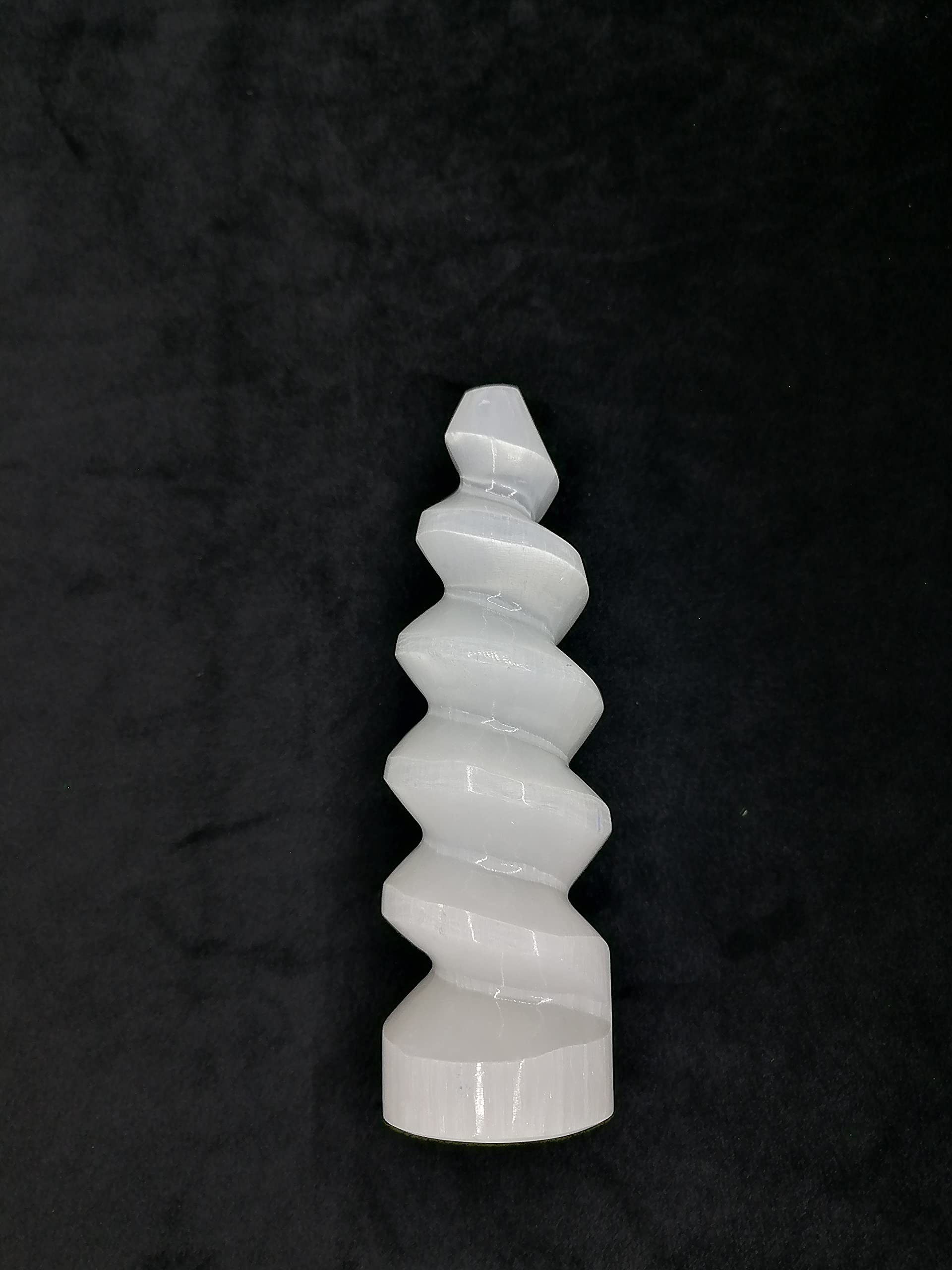 Selenite Polished Spiral, Charging and Cleansing Crystals, Meditation Relaxing Size 15×4 cm 380 gr, White