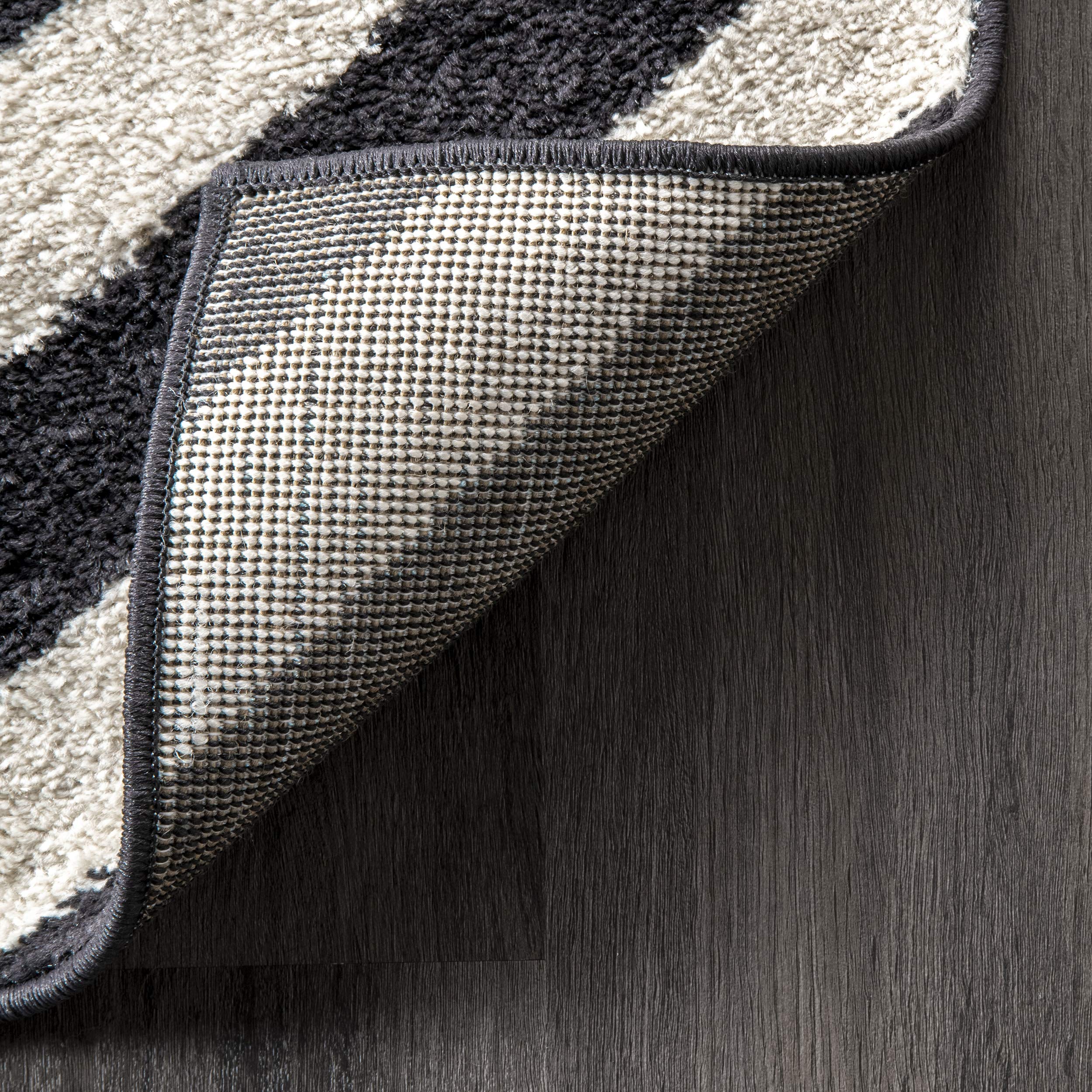 nuLOOM Zadie Geometric Accent Rug, 3x5, Black