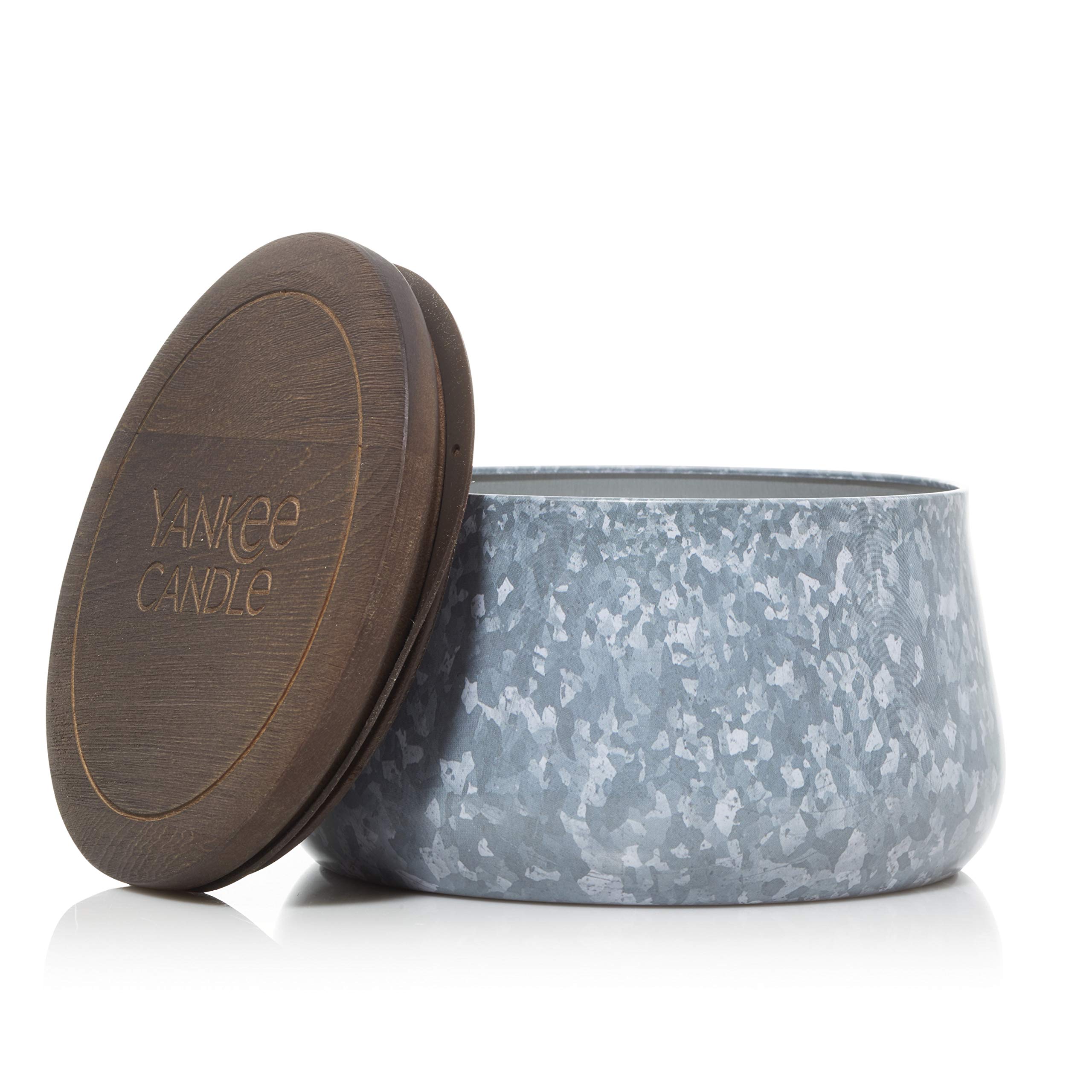 Yankee Candle Fresh Rain Large Outdoor Candle,Light Blue