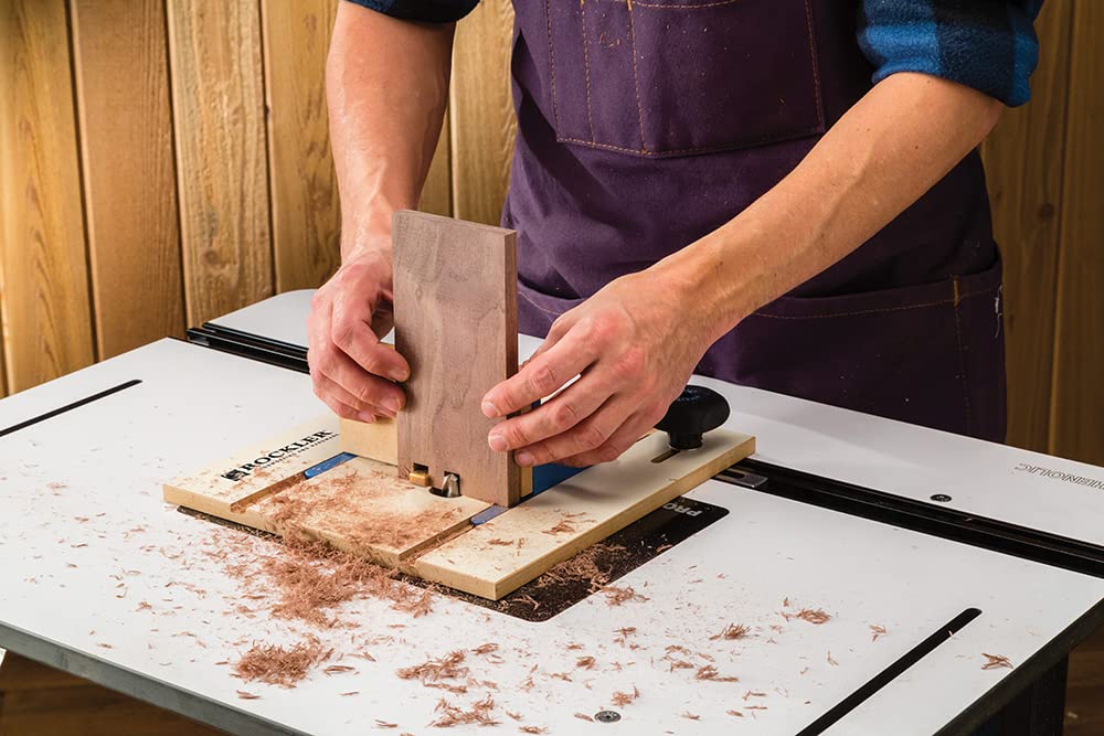 Rockler Wood Router Table Box Joint Jig โ Miter Box with Comfortable Ergonomic Knobs โ Router Jig Includes Solid Brass Indexing Keys of Three Finger Widths (1/4'', 3/8'', 1/2'')- Table Saw Accessories