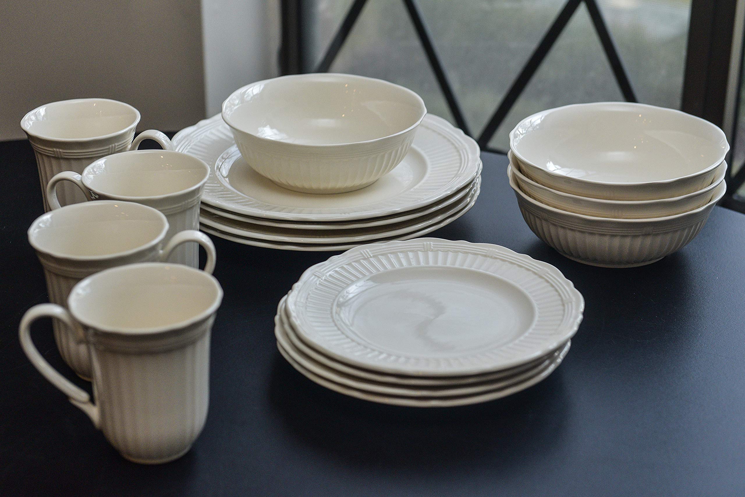 Red Vanilla Tuscan Villa 16 Piece Dinner Set with Coupe Bowl, White