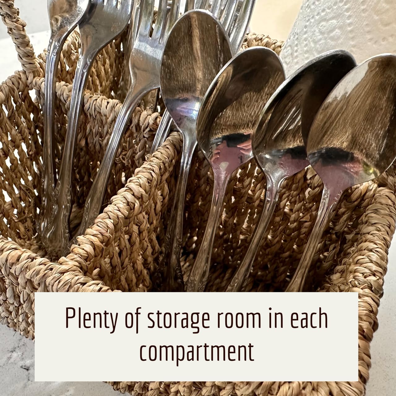 Pear Tree Essentials Seagrass Flatware Holder Caddy and Utensil Organizer Hand Woven design for Cutlery on Countertop or for Picnics with Handle