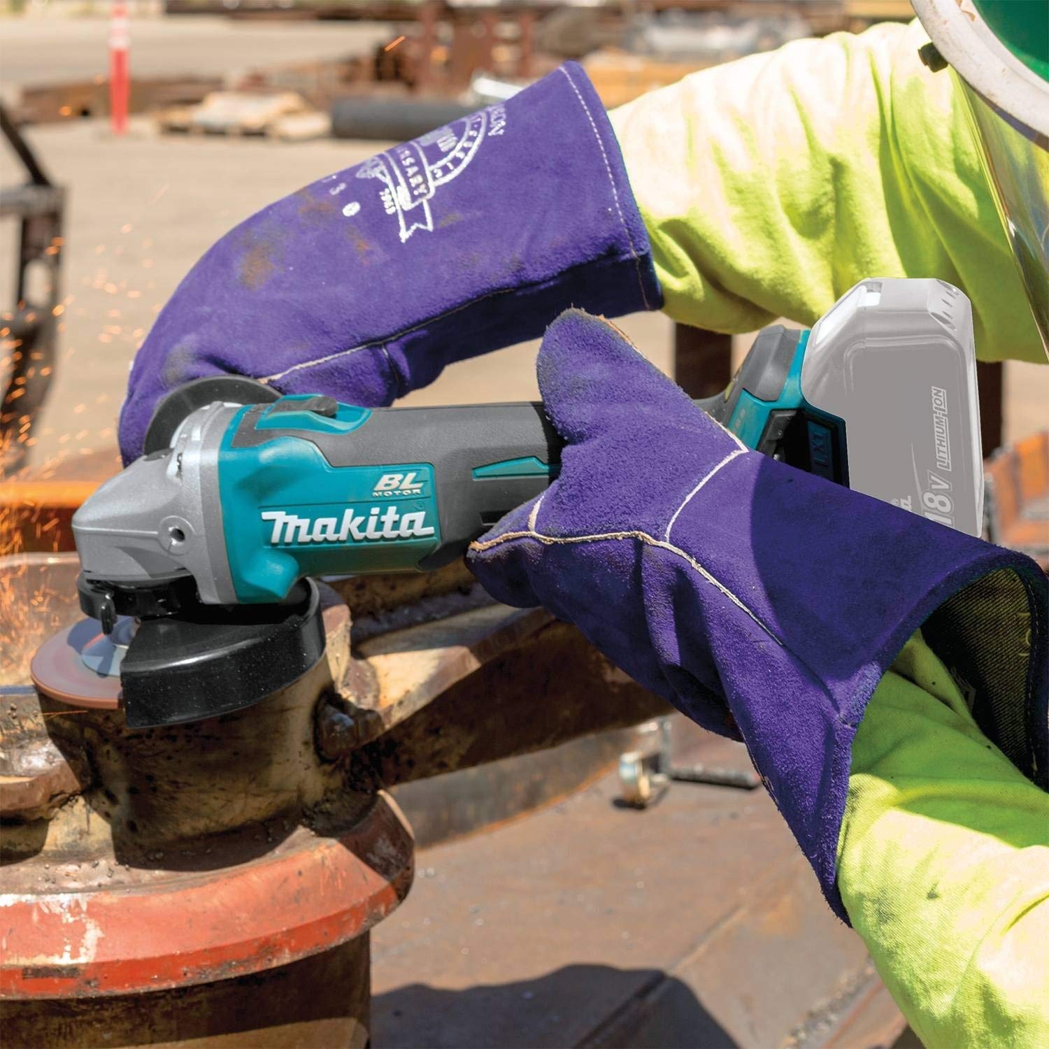 Makita XAG04Z-R 18V LXT Lithium-Ion Brushless Cordless 4-1/2 / 5 in. Cut-Off/Angle Grinder, (Tool Only) (Renewed)