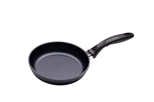 Swiss Diamond 8 Inch Frying Pan - HD Nonstick Diamond Coated Aluminum Skillet - PFOA Free, Dishwasher Safe and Oven Safe Fry Pan, Grey