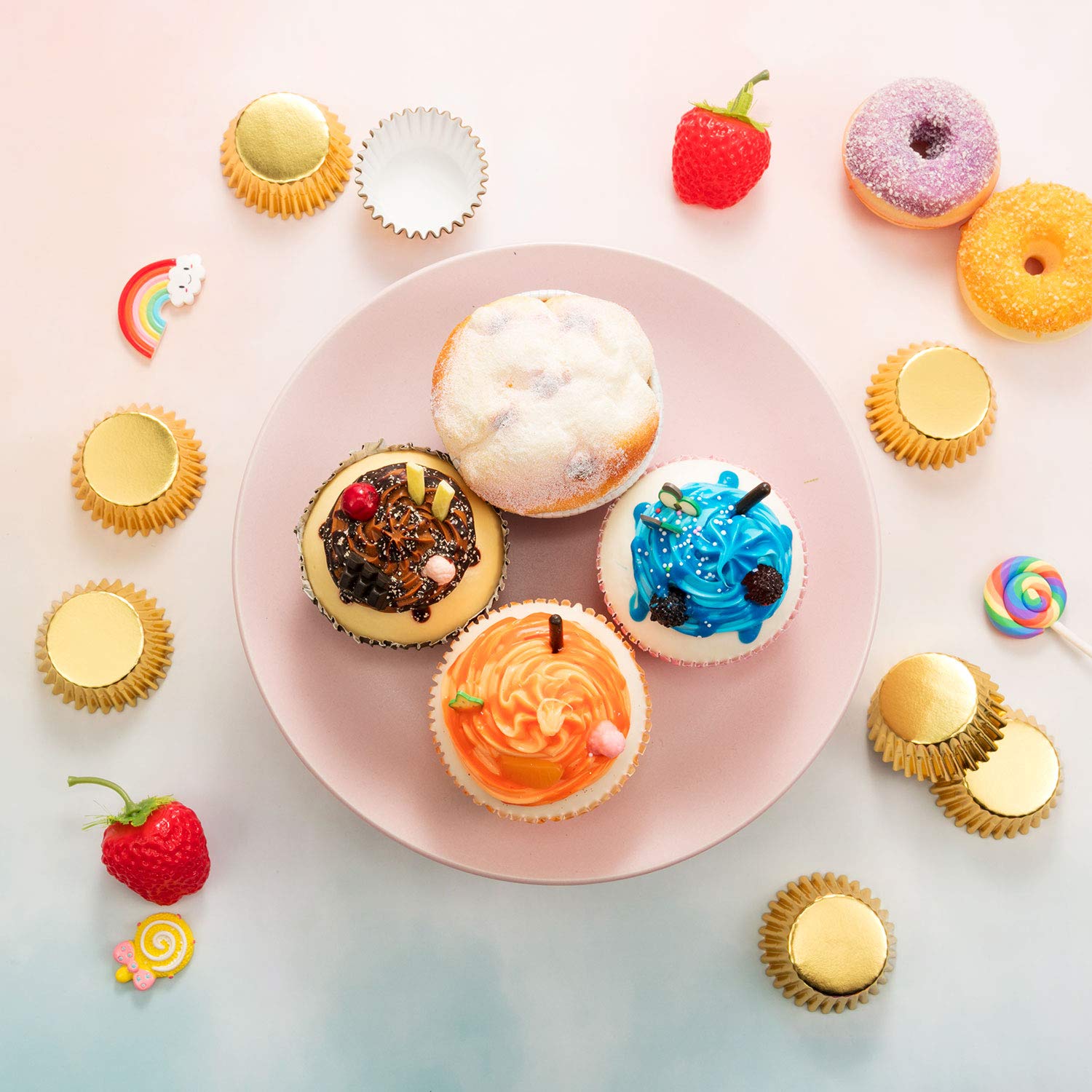 Sumind 400 Pieces Cupcake Liners Mini Foil Metallic Liners Muffin Paper Cases Baking Cups Wrapper Colored Cupcake Chocolates Making for Holiday Wedding Party Baby Showers(Gold)
