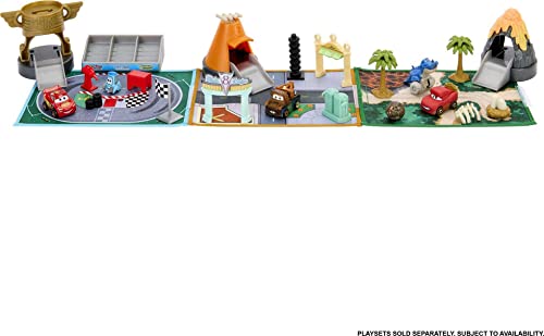 Mattel Disney and Pixar Cars Mini Racers Playset, On-the-Go Piston Cup Race with 1 Mini Toy Car, Accessories & Portable Case