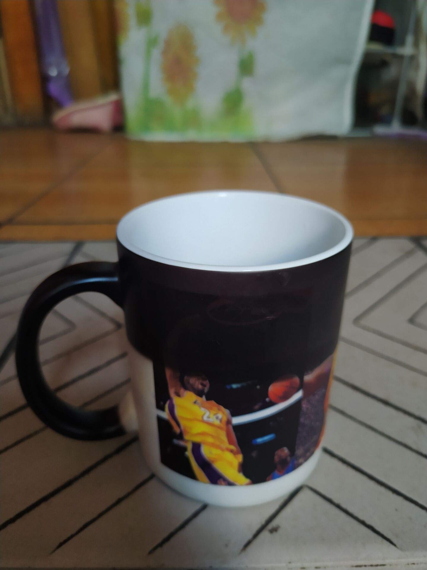 Mug color changing magic cup hot water display photo cup color changing magic cup salutes 24 MVP, adding hot water will change Mug souvenir gift office home coffee cup