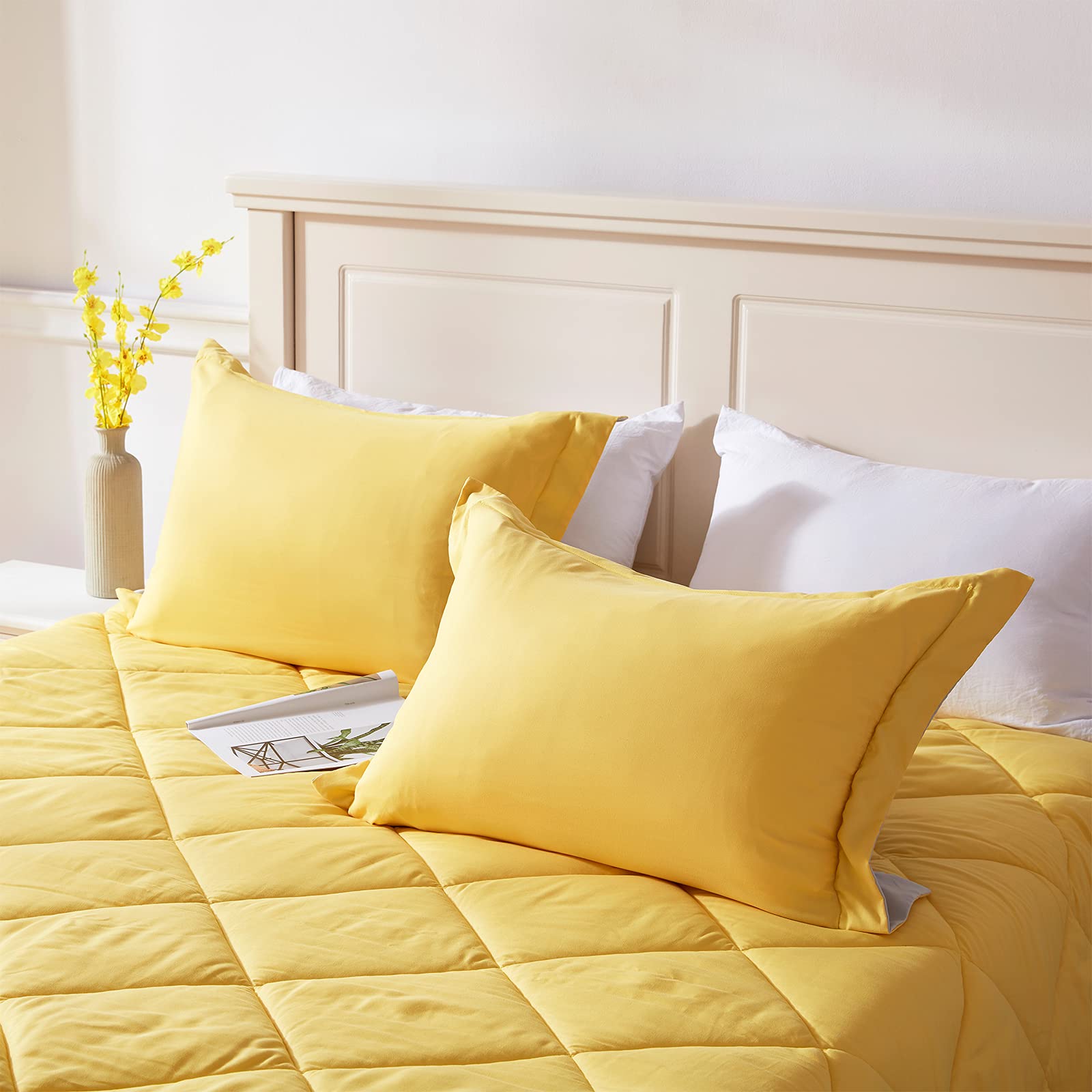 NexHome Lightweight Comforter Set King Size, Down Alternative Solid Comforter Set Thin Microfiber Reversible Summer Bedding Comforter with 2 Pillow Sham (King, Yellow/Light Grey)