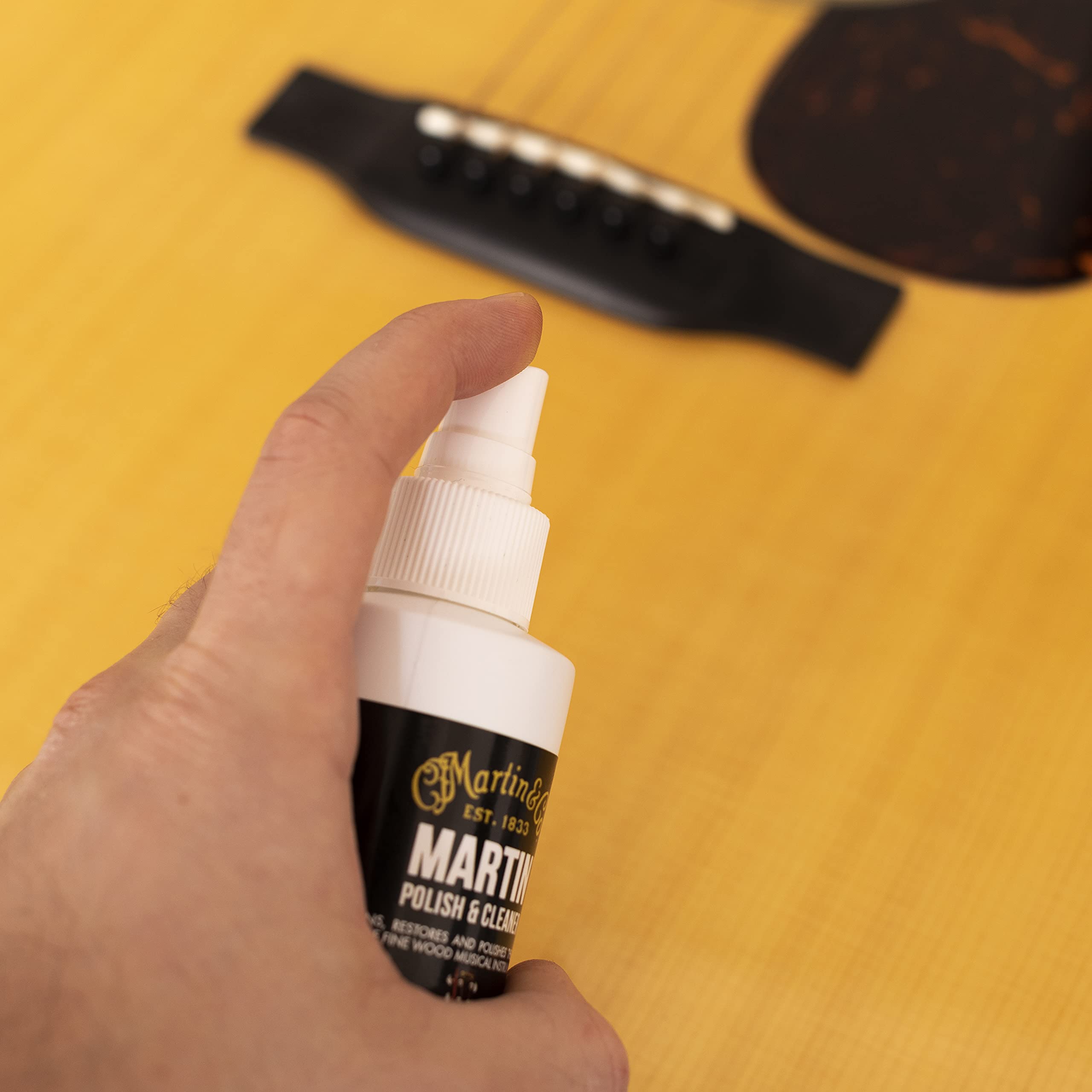 MARTIN Guitar Polish and Cleaner, All-In-One Guitar Cleaner, 6 Ounces