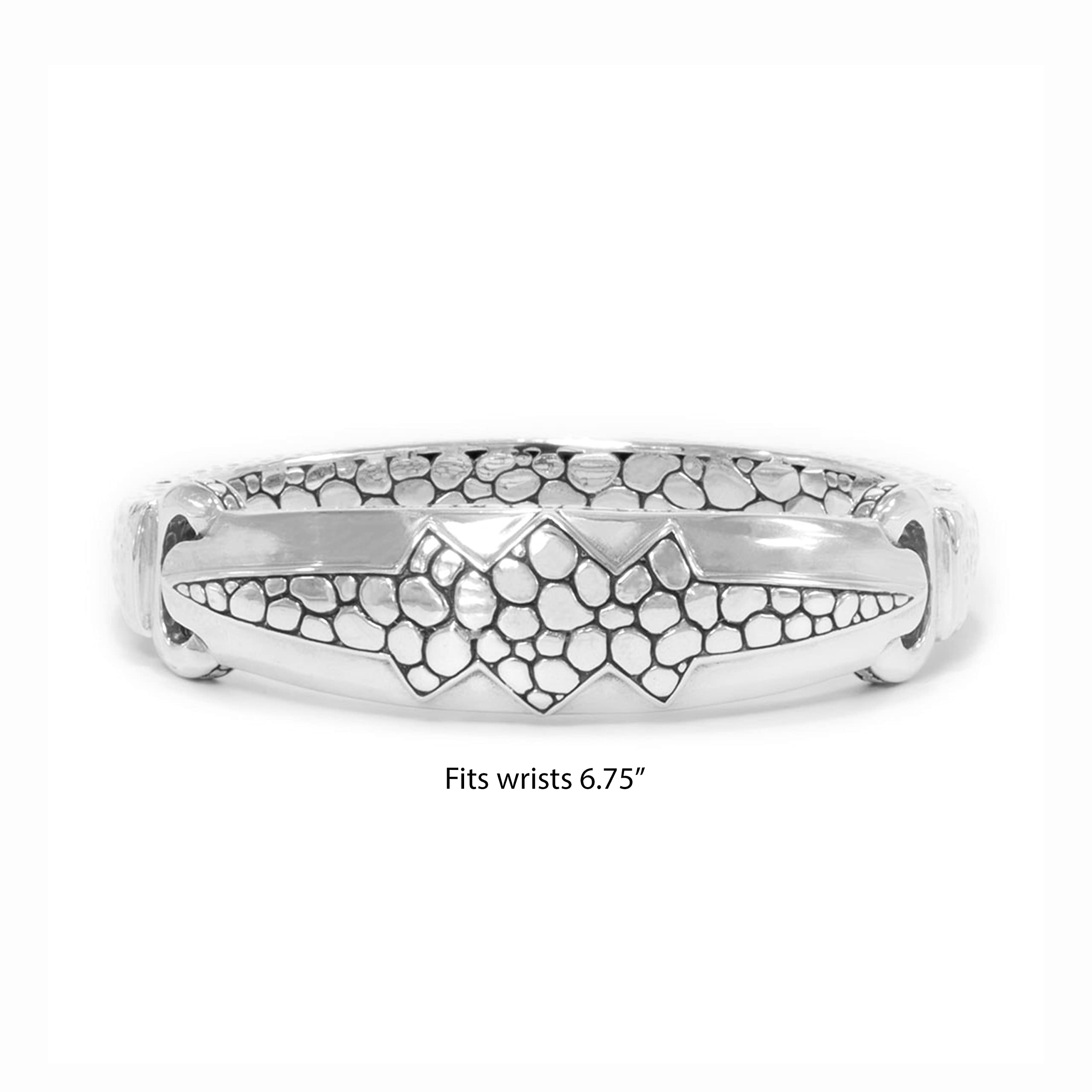 SARDA - .925 Sterling Silver Watermark Pattern & Hammered Finish Zig Zag Star Hinged Buckle Bangle Bracelet - Handmade by Bali Artisans - 6-3/4"