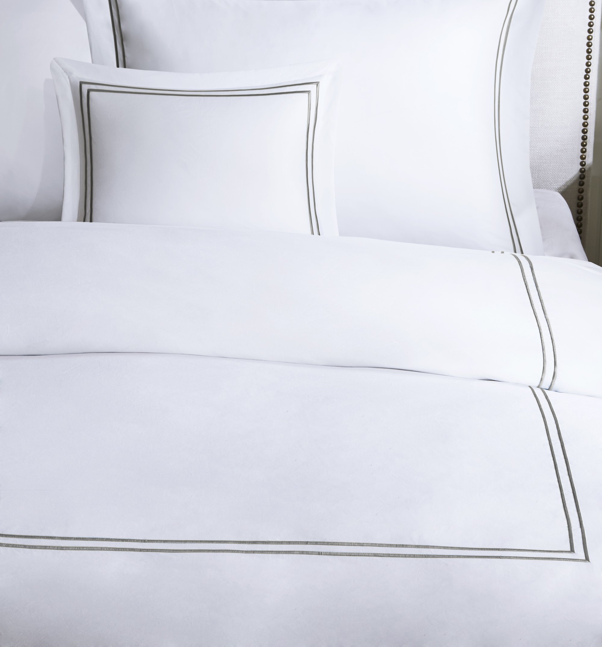 Madison Park Signature Luxury Collection 1000 Thread Count Embroidered Cotton Sateen 5 Piece Down Alternative Comforter Set King Grey (MPS10-088)