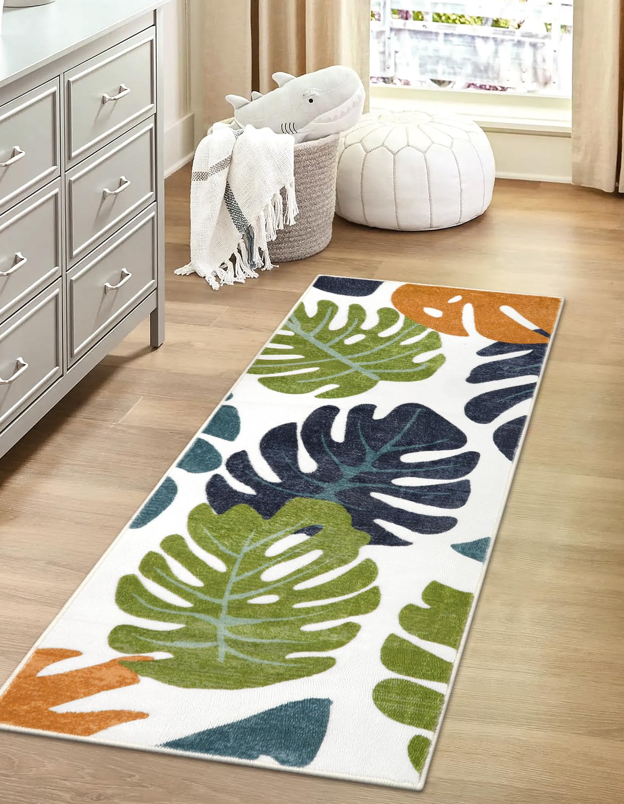 Lukinbox Leaf Bathroom Runner Rugs, 2x5 Cute Long Non-slip Washable Bath Mats for Bathroom, Blue Green Velvet Bathroom Mats Soft Plant Bath Rug for Hallway Kitchen Laundry Room Entryway Decor