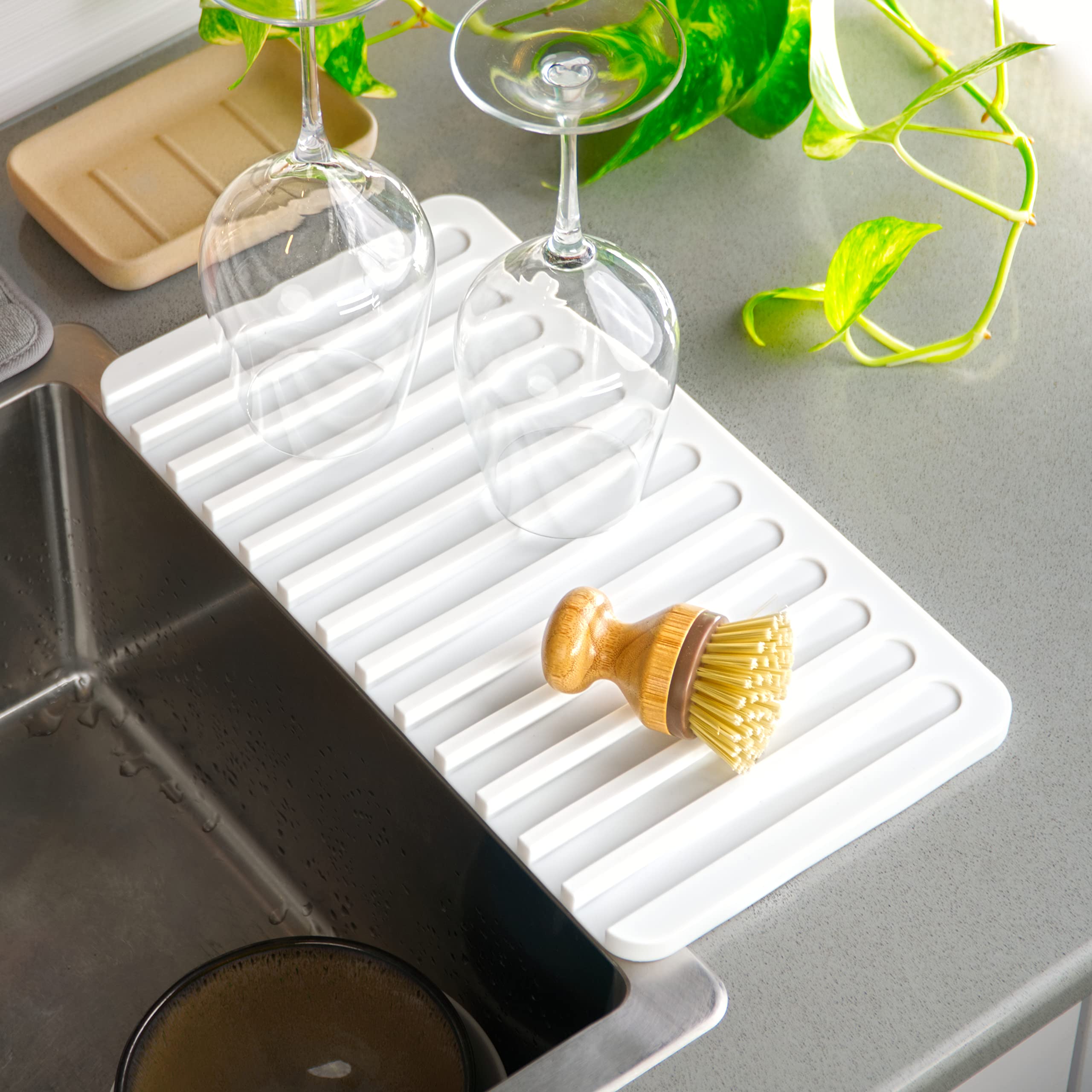 Ternal Silicone self draining and Dish Drying mat, Ideal Sink Side Waterproof Trivet mat 15x8x0.5 (White)