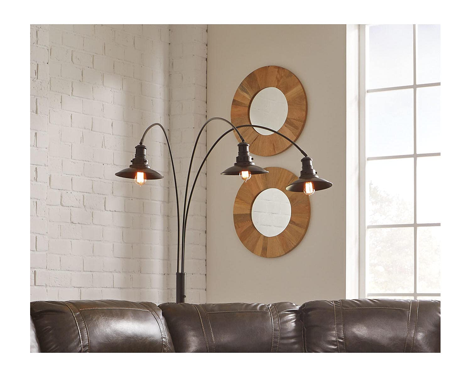 Signature Design by Ashley Sheriel Industrial Metal Arc Lamp with Adjustable Neck, Black