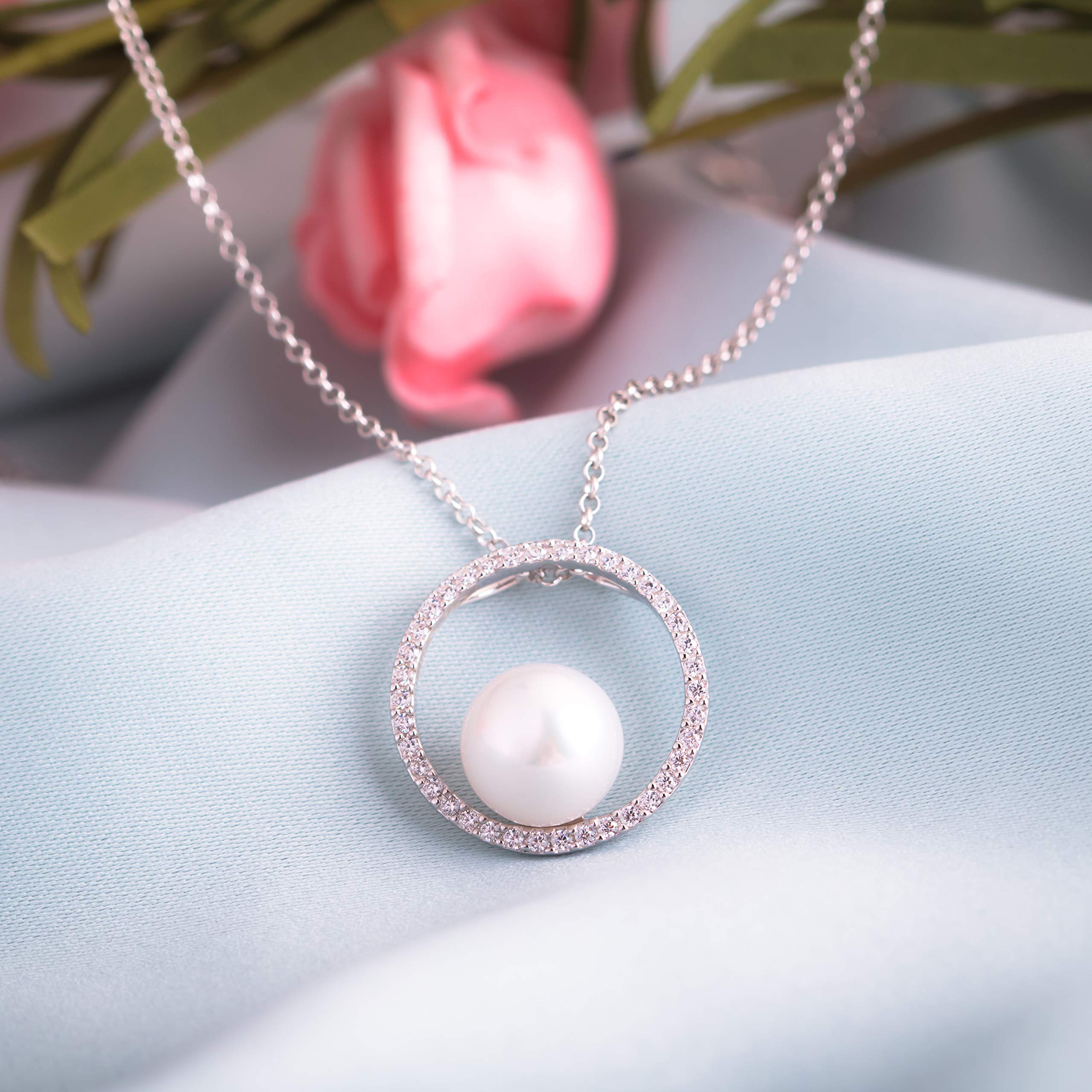 Molah 925 Silver 9-9.5mm Genuine Cultured Freshwater Pearl and Simulated Diamond CZ Circle Pendant Necklace
