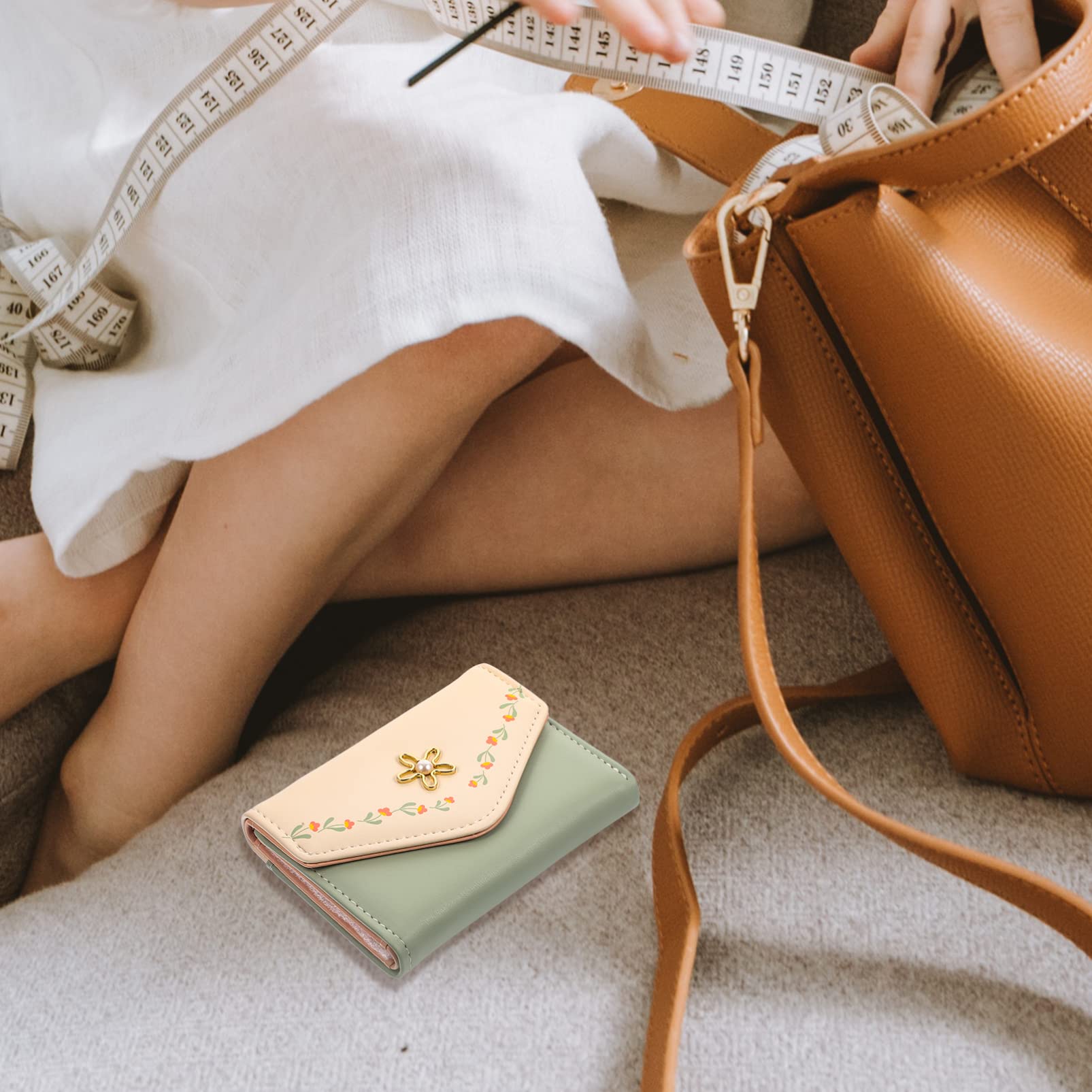 TENDYCOCO Women Fashionable Print Wallet Bifold Purse ID Window Credit Card Holder Portable Storage Wallet