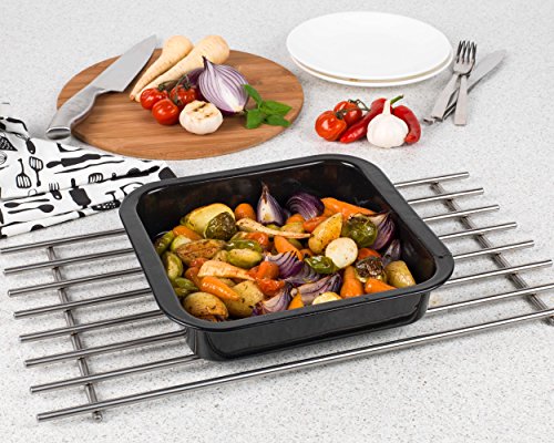Russell Hobbs BW000751AMZ Romano 26 cm Square Roasting Pan, Enamel Baking Tray, Oven Tin, Easy-to-Clean, Vitreous Enamel Coating, Oven and Dishwasher Safe, 2 Year Guarantee, Black