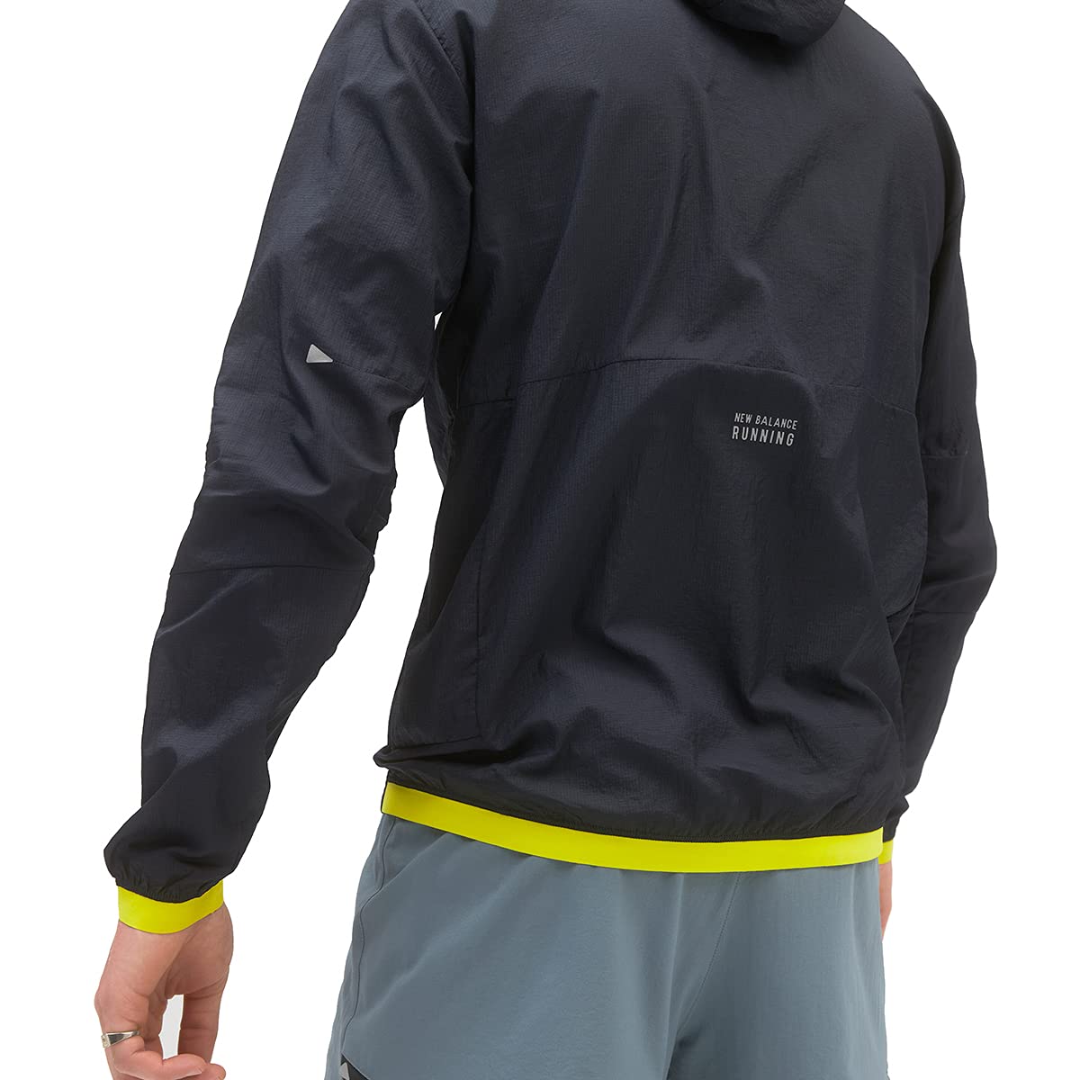 New Balance Men's Impact Run Light Pack Jacket, Sulphur Yellow , Medium
