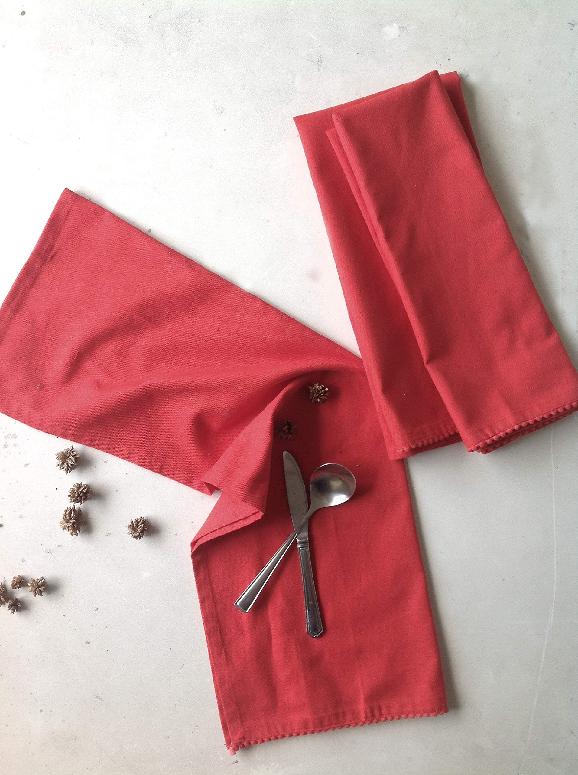 TARAN LIVING Kitchen Towels Pack in red Blue White for Embroidery, Paint, Craft, Party. Bar Cloth, Dish Towels/Tea Towels, Each Color has 6 Fabric Cloth with Trim ant Bottom and Loop Hanging.