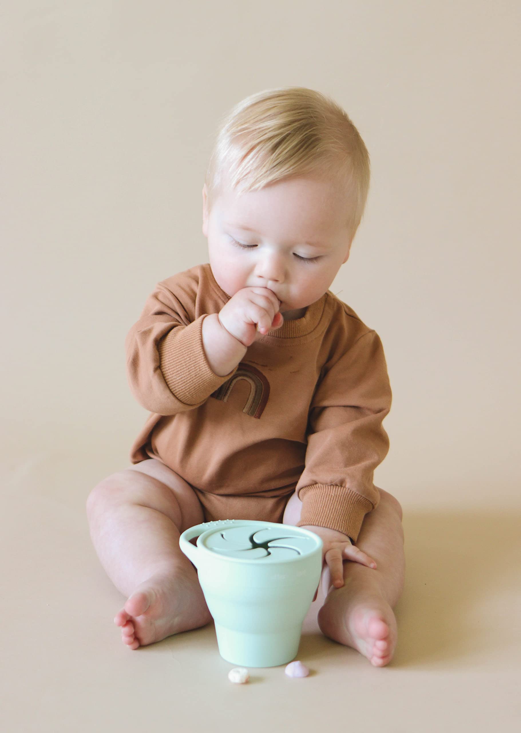 otterlove Collapsable Silicone Snack Container with Attachable Lid | 100% Pure LFGB Platinum Silicone with No Fillers | Snack Cup (2 Pack - Sage & Very Peri)