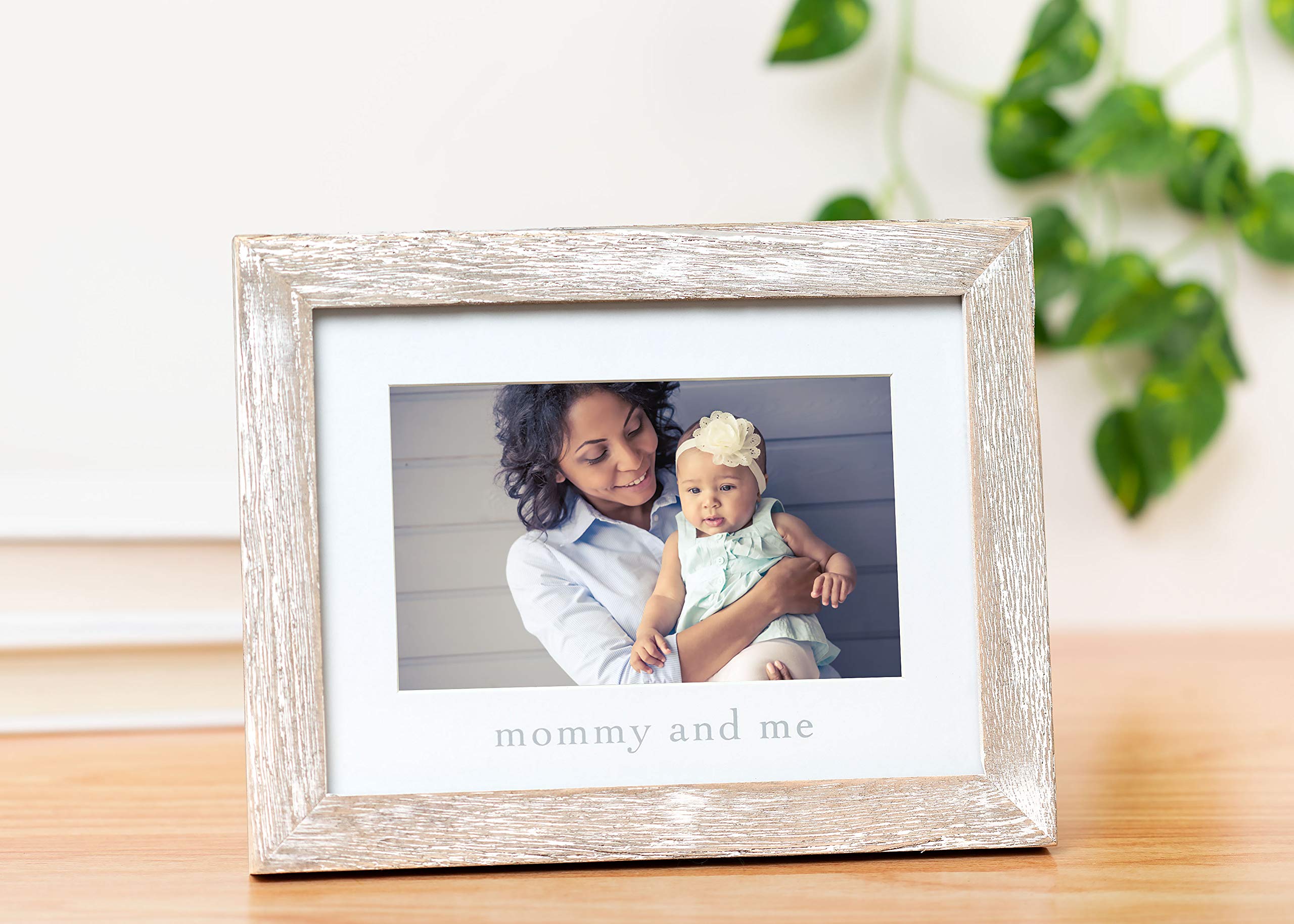 Pearhead Mommy and Me Rustic Keepsake Picture Frame, New Mom and Expecting Mom Accessory, Gender-Neutral Nursery Décor, Distressed Photo Frame, 1 Count (Pack of 1)