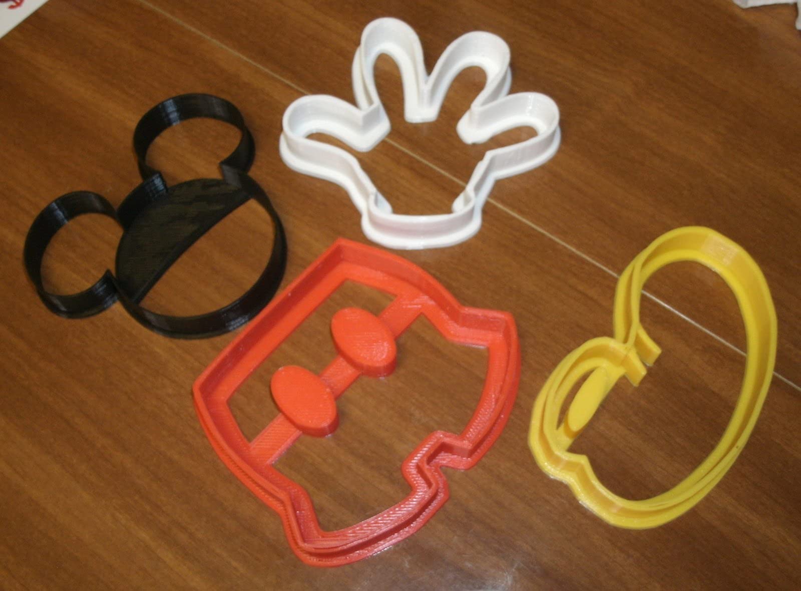 THEME MAGICAL MOUSE CARTOON CHARACTER SET OF 4 COOKIE CUTTERS MADE IN USA PR506