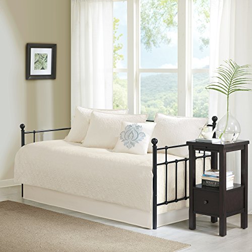 Madison Park Quebec Daybed Size Quilt Bedding Set - Ivory , Damask β 6 Piece Bedding Quilt Coverlets β Ultra Soft Microfiber Bed Quilts Quilted Coverlet, Quebec Cream, 75"x39"