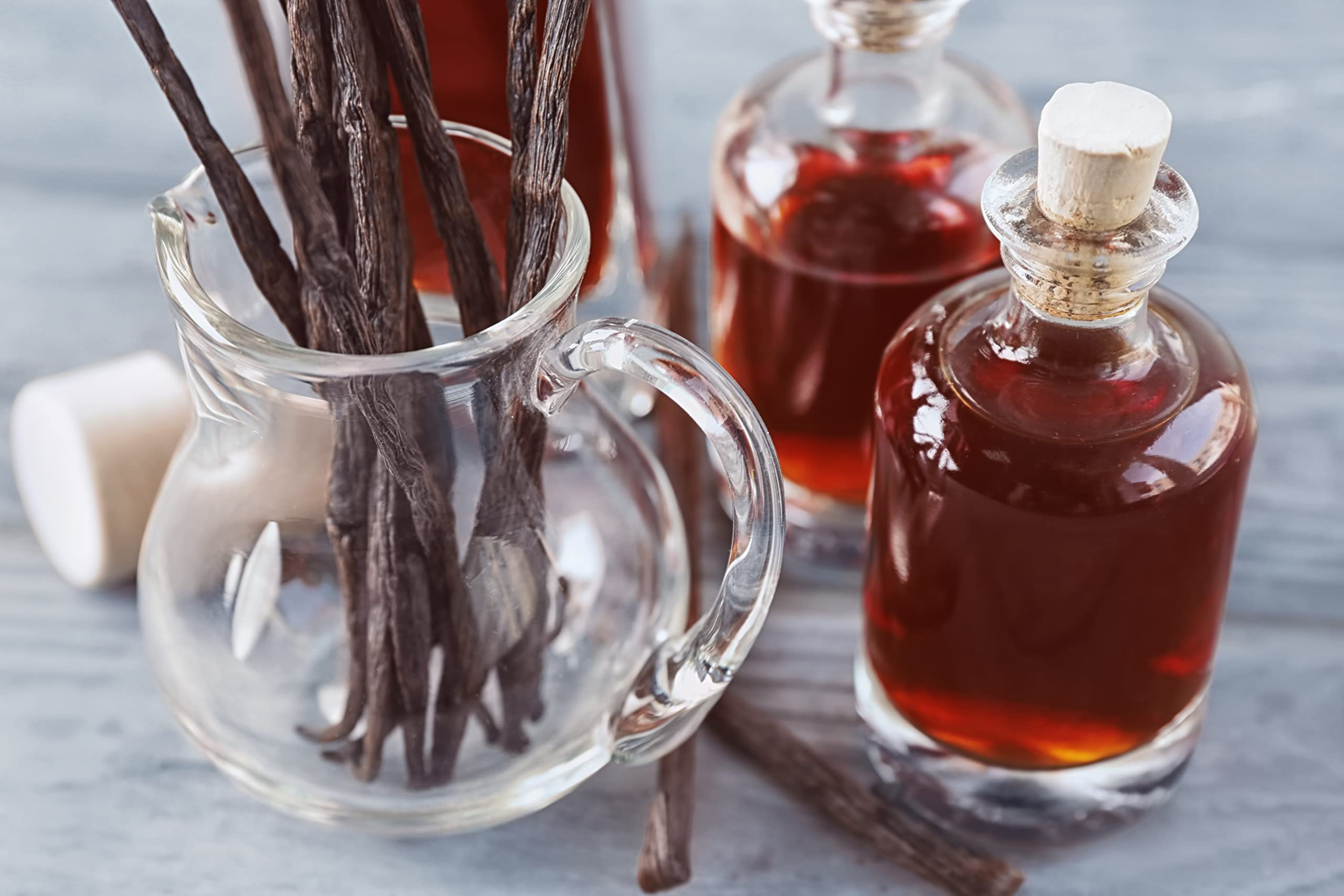 Pure Vanilla Extract - Made with Bourbon Madagascar Vanilla Beans - 4 fl oz – For Baking, Desserts, Home Cooking and Chefs